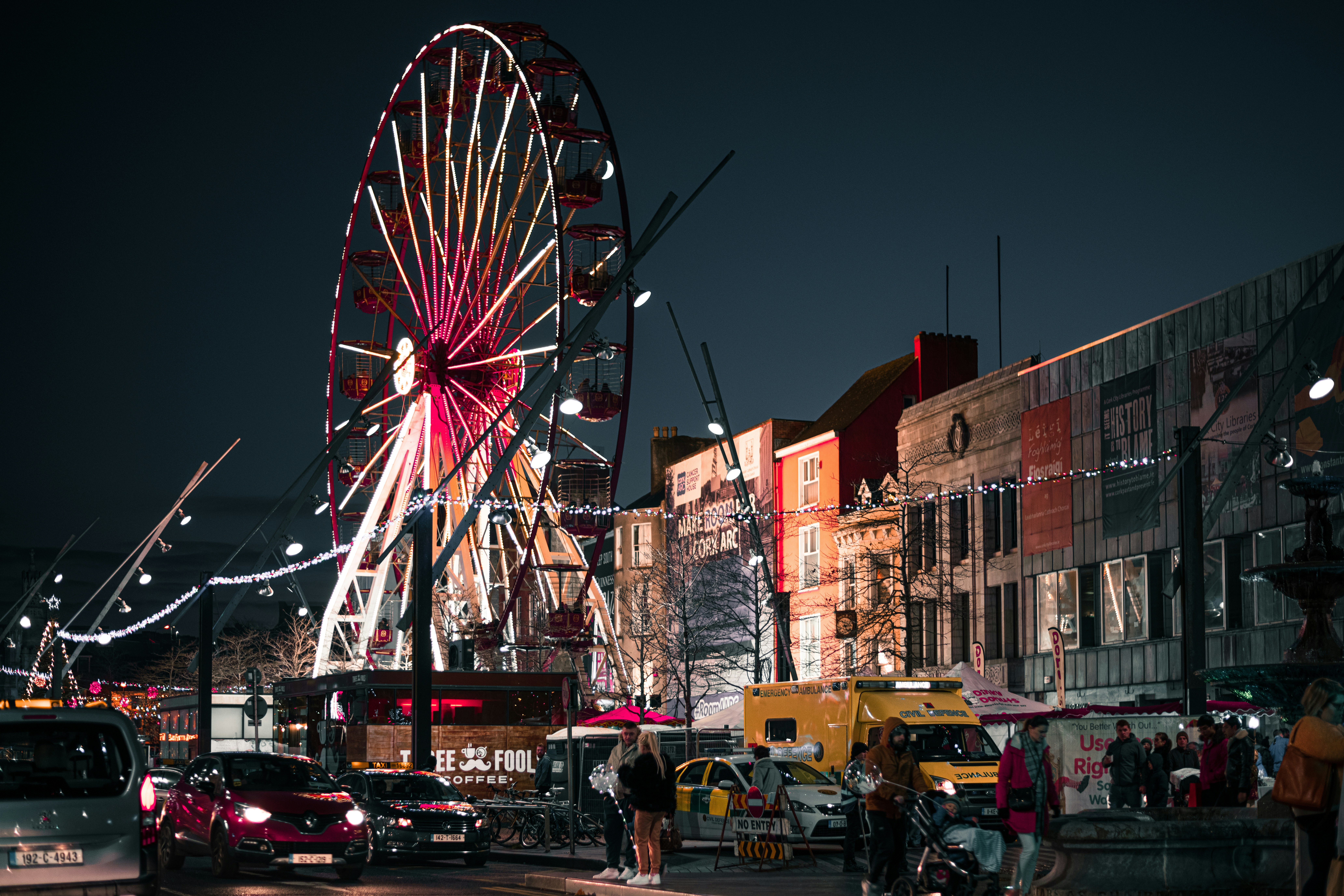 Ferris wheel beside structures photo – Free Ireland Image on Unsplash