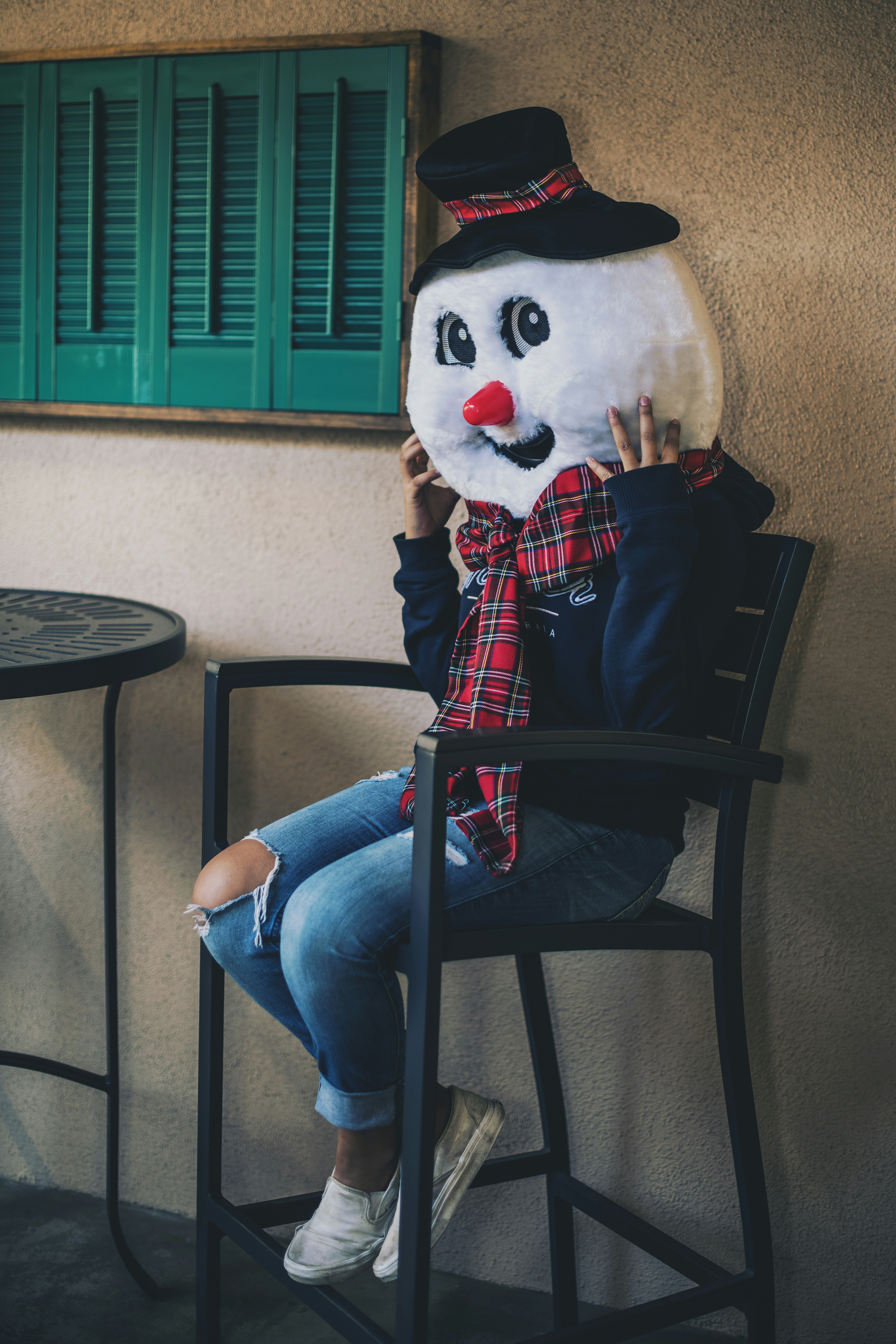 Patio Snowman Mask: Quiet Color and Holiday Whimsy