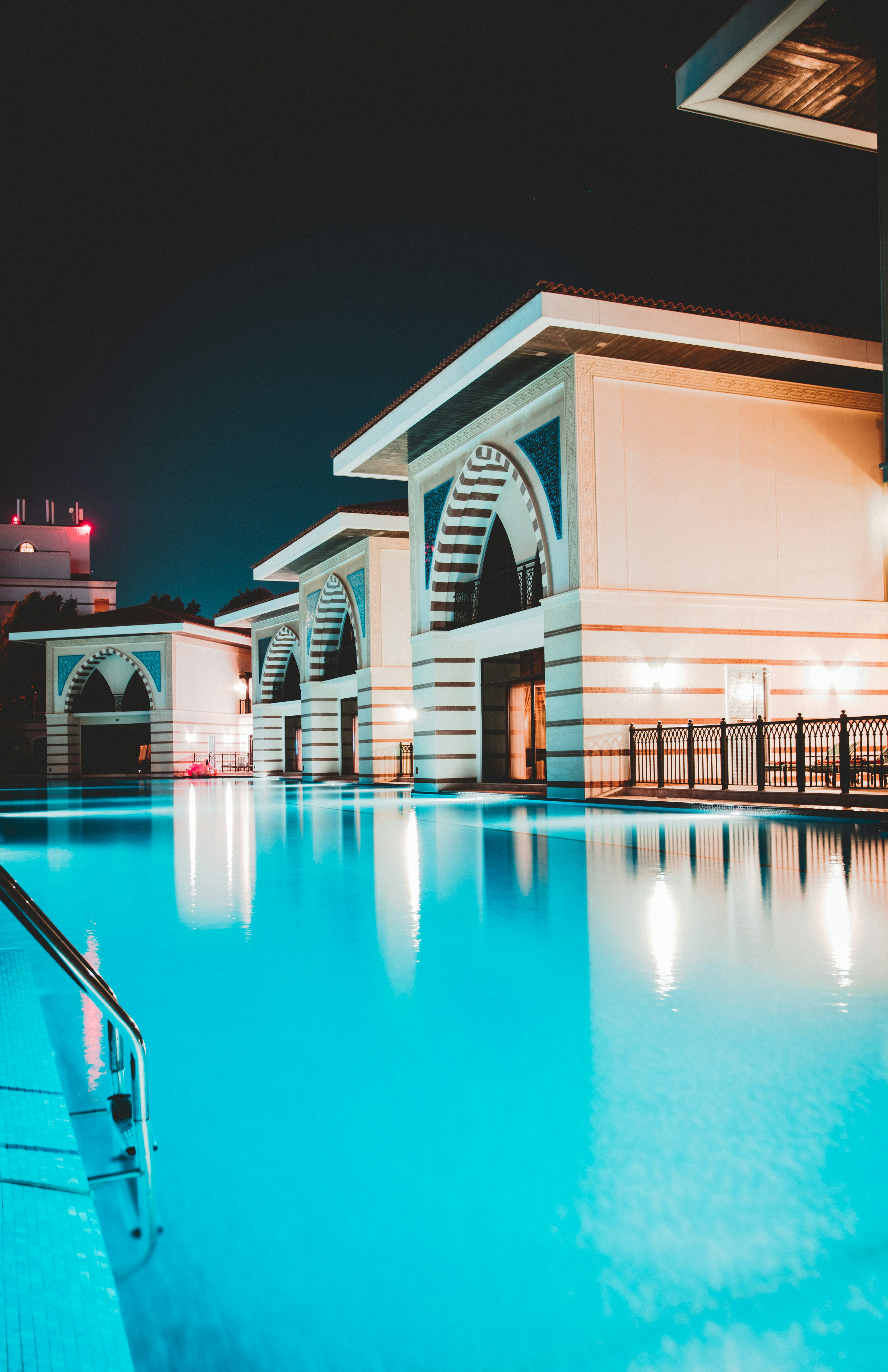 Blue swimming pool photo – Free Pool Image on Unsplash