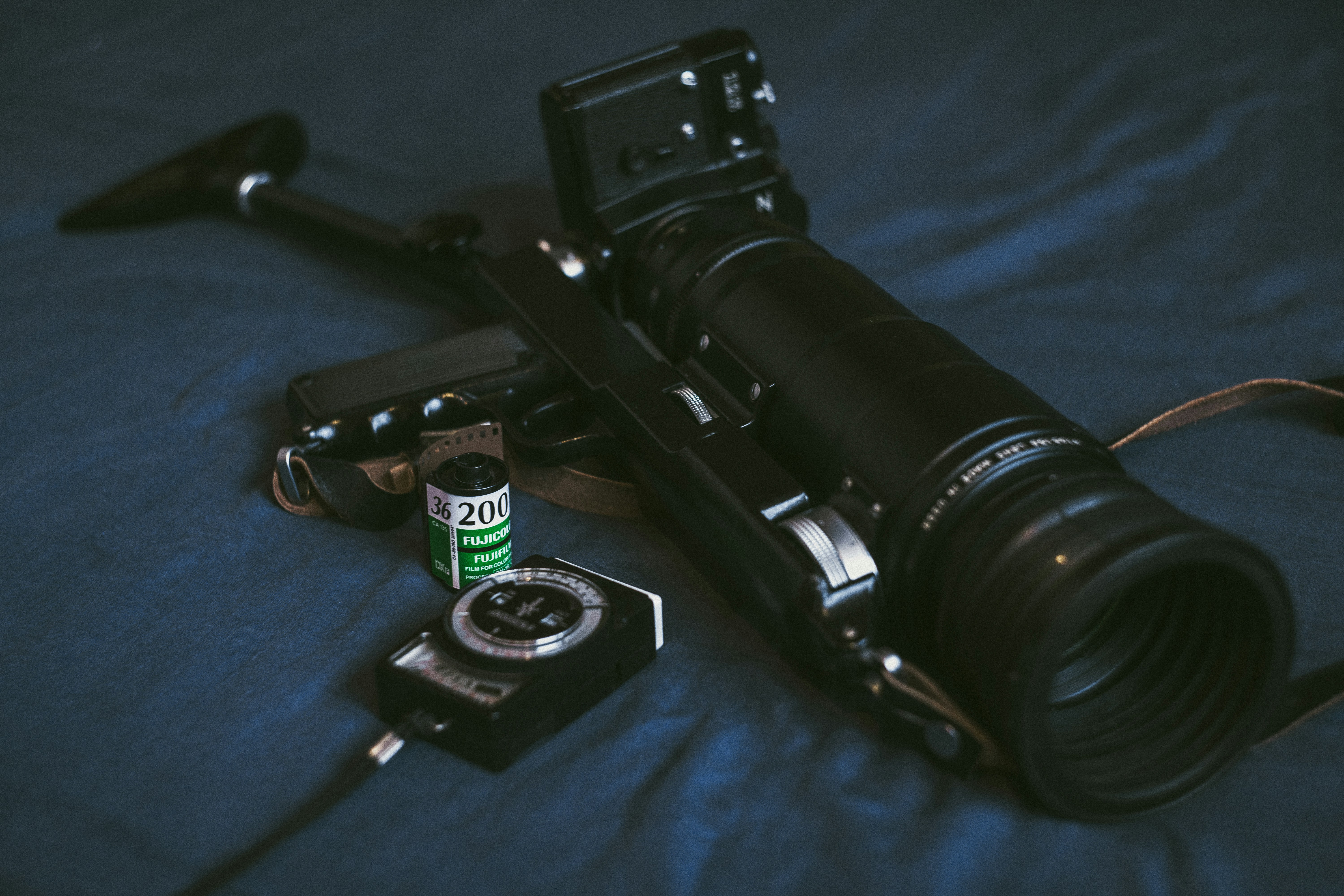 Black video camera on gray sheet photo – Free Camera Image on Unsplash