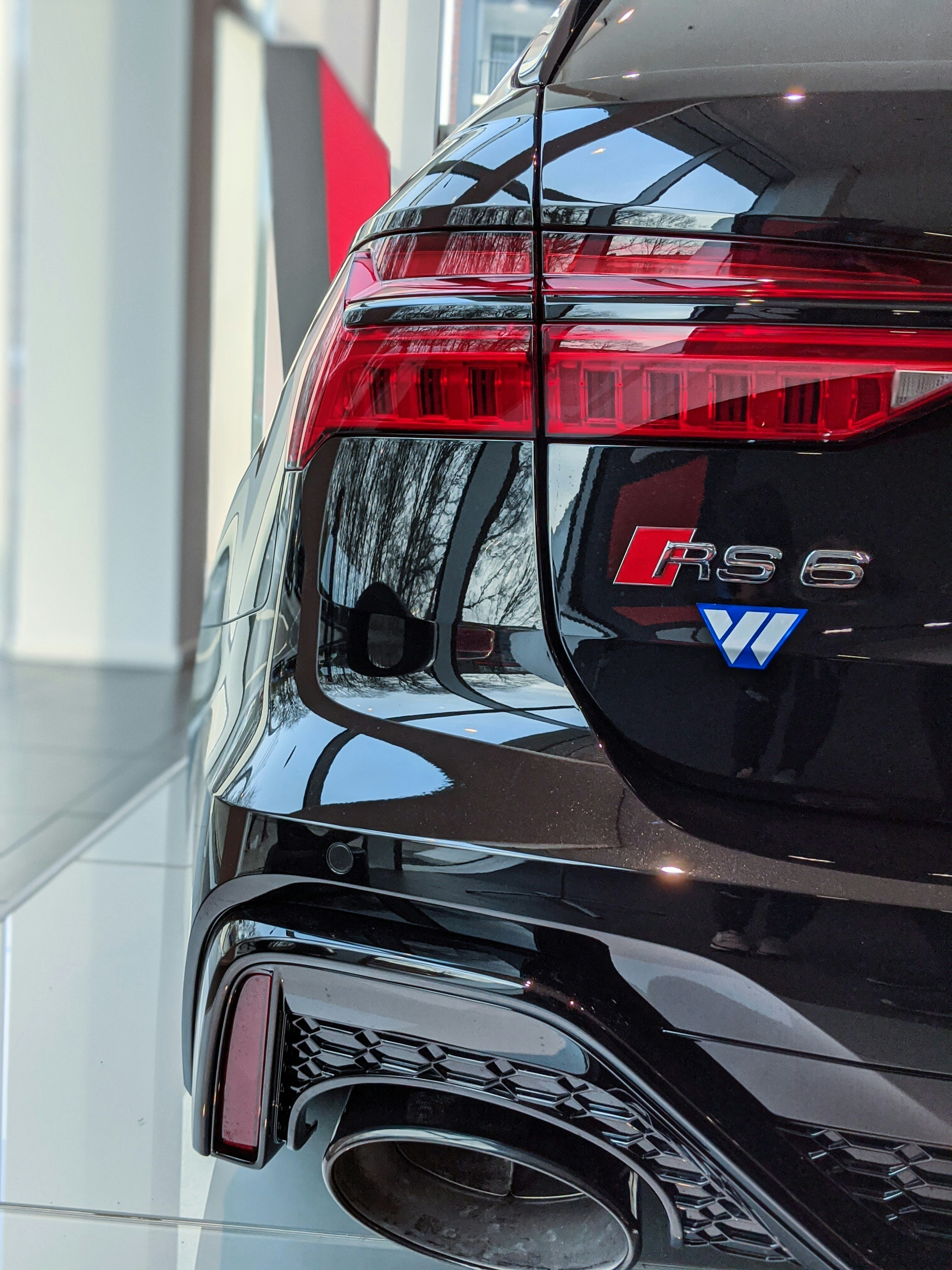 Rear Badge Reflections: A Sleek Glimpse of the RS 6