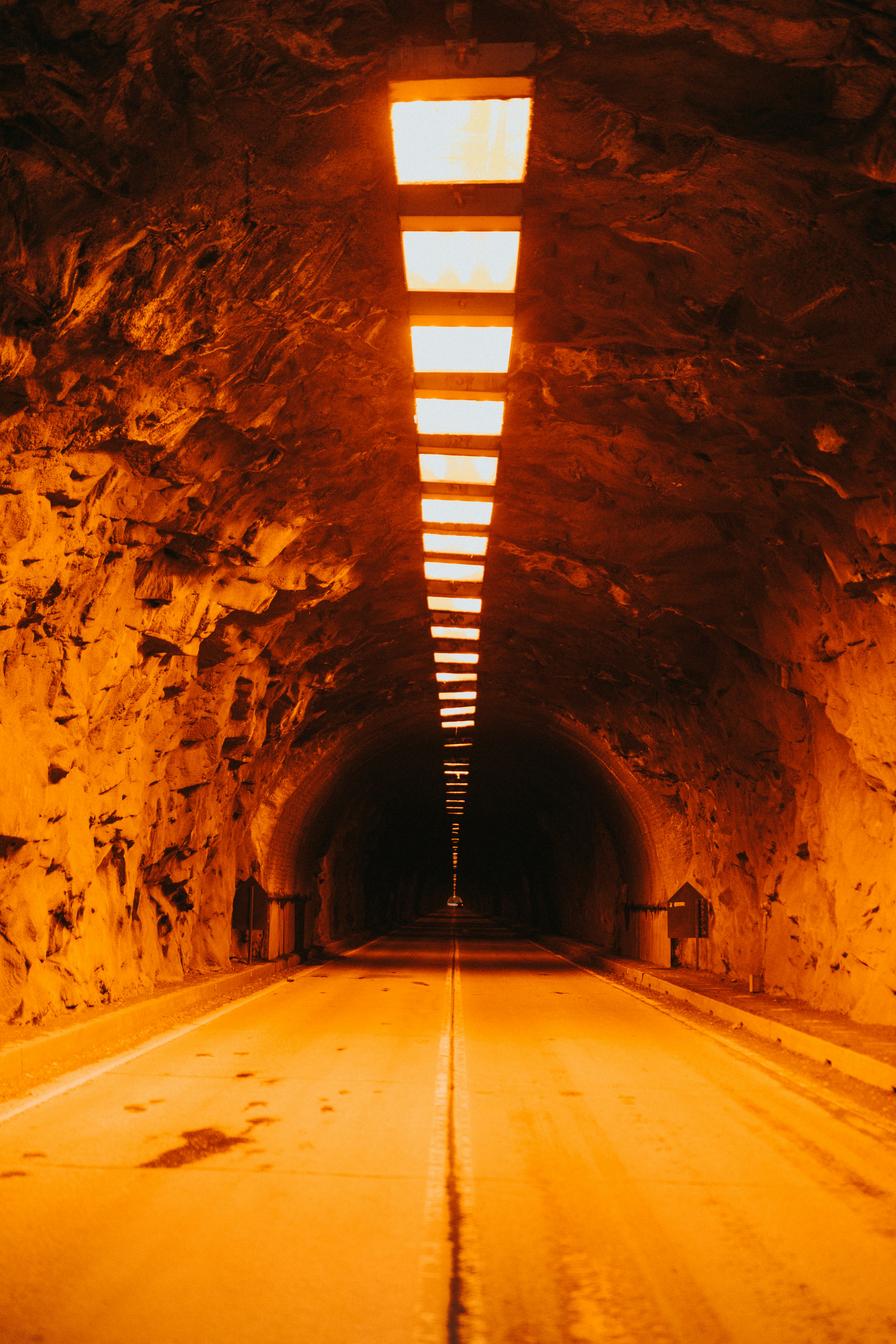 Tunnel photograph photo – Free Tunnel Image on Unsplash