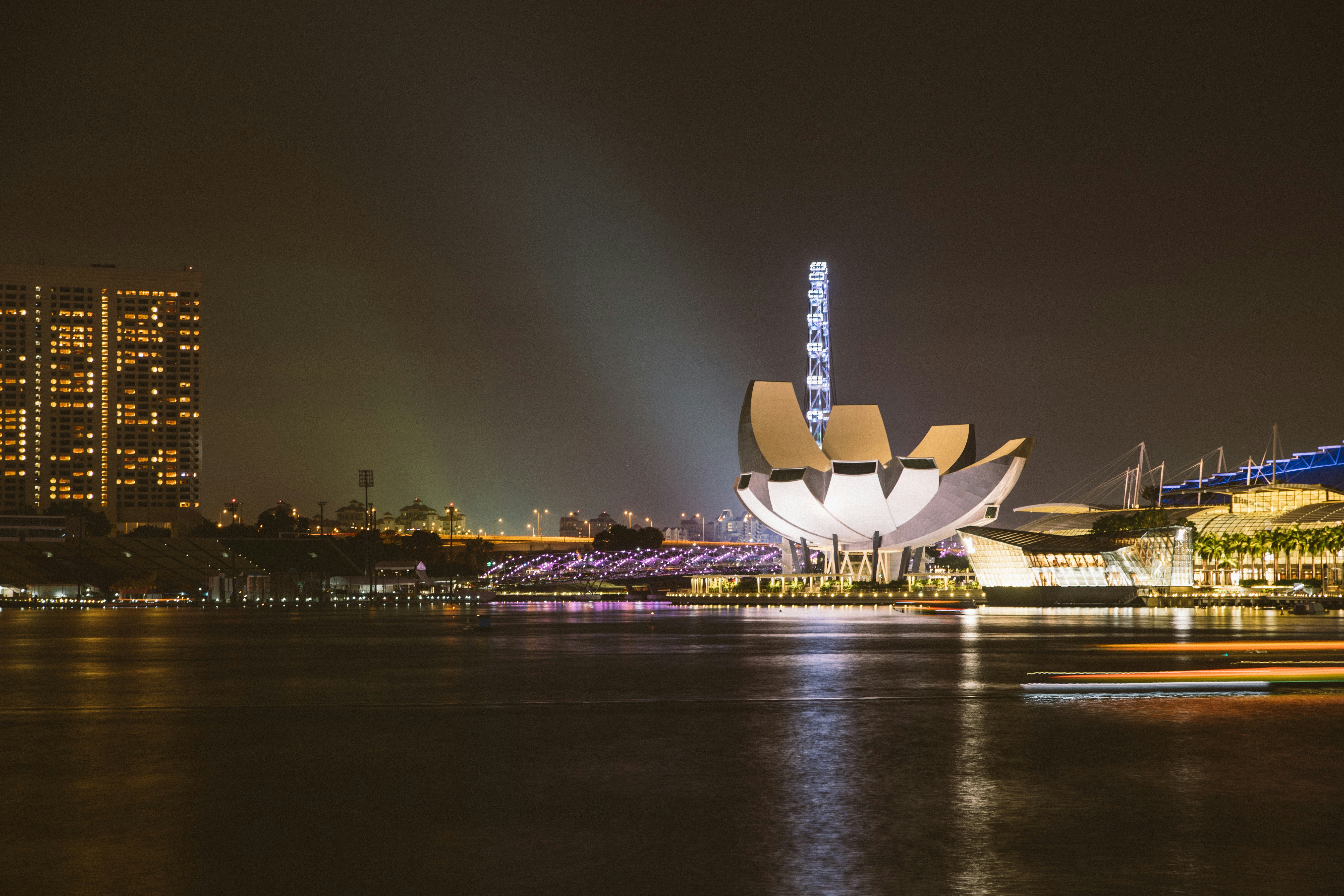 White lotus building at Sydney during daytime photo – Free Lighting ...