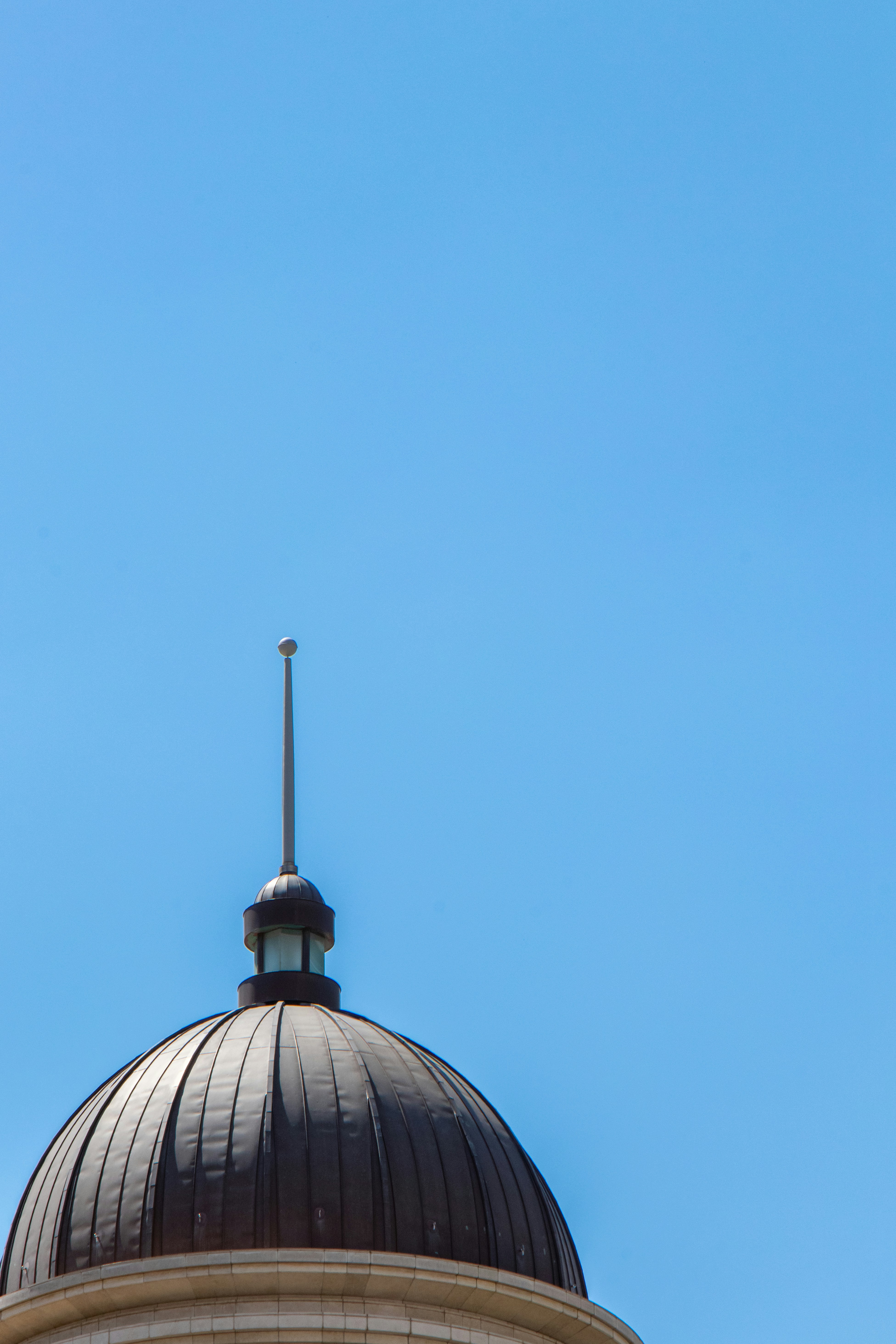 Black dome building during daytime photo – Free Building Image on Unsplash