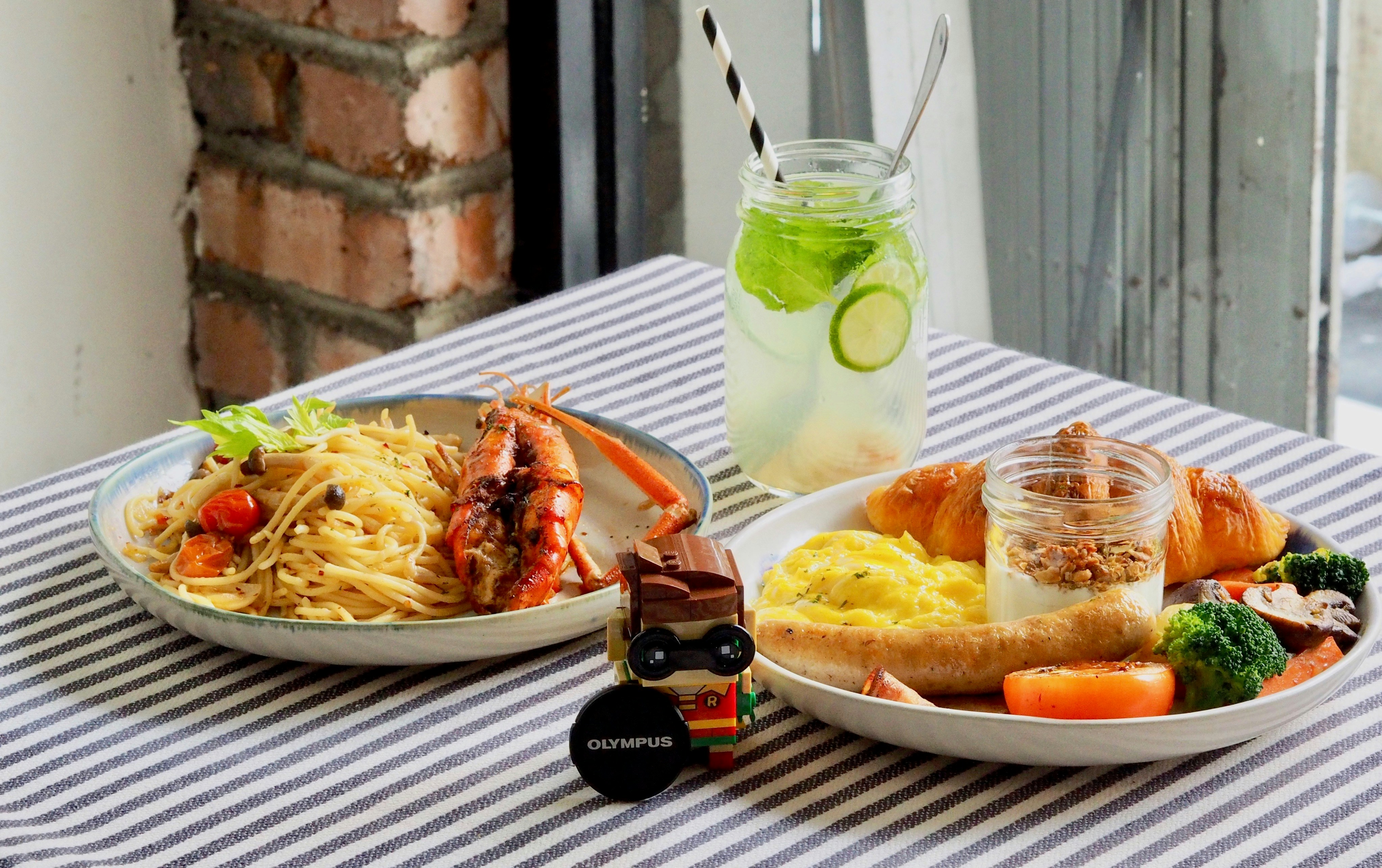 Lobster on Pasta and Citrus Spark: A Sunlit Brunch Spread