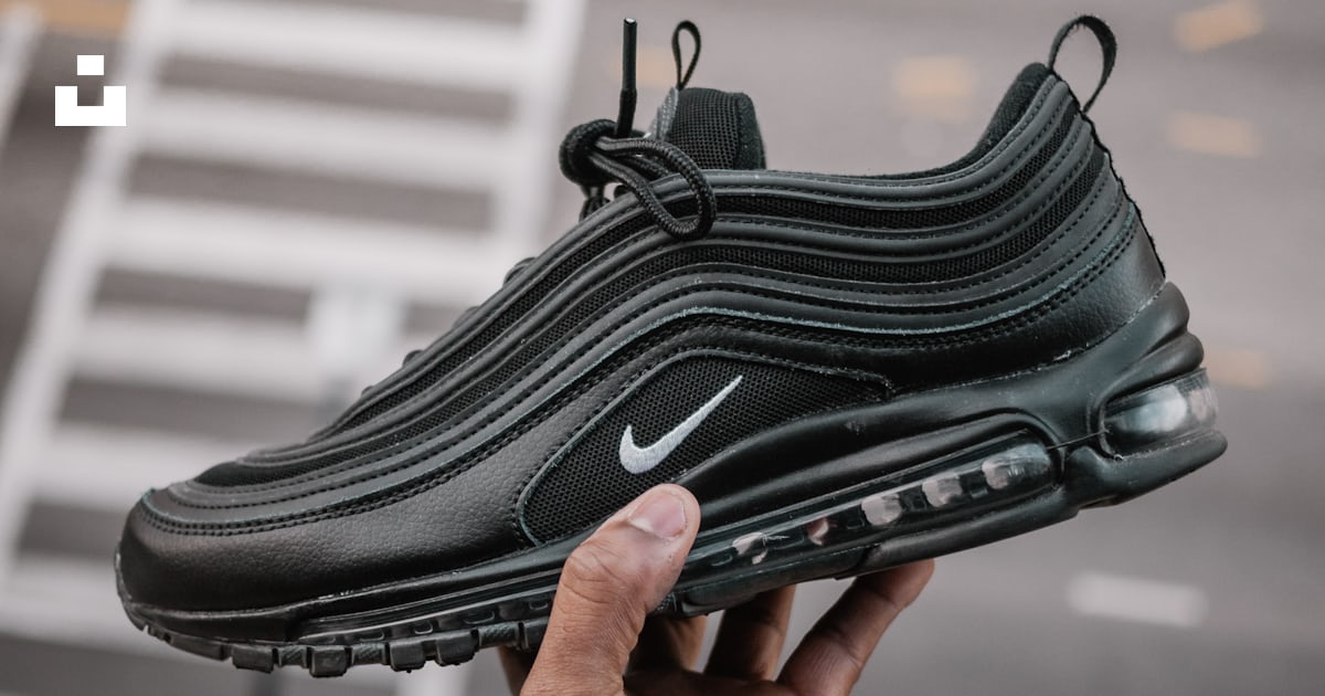 Unpaired black Nike running shoe photo – Free Fashion Image on Unsplash Unpaired black Nike running shoe photo – Free Fashion Image on Unsplash