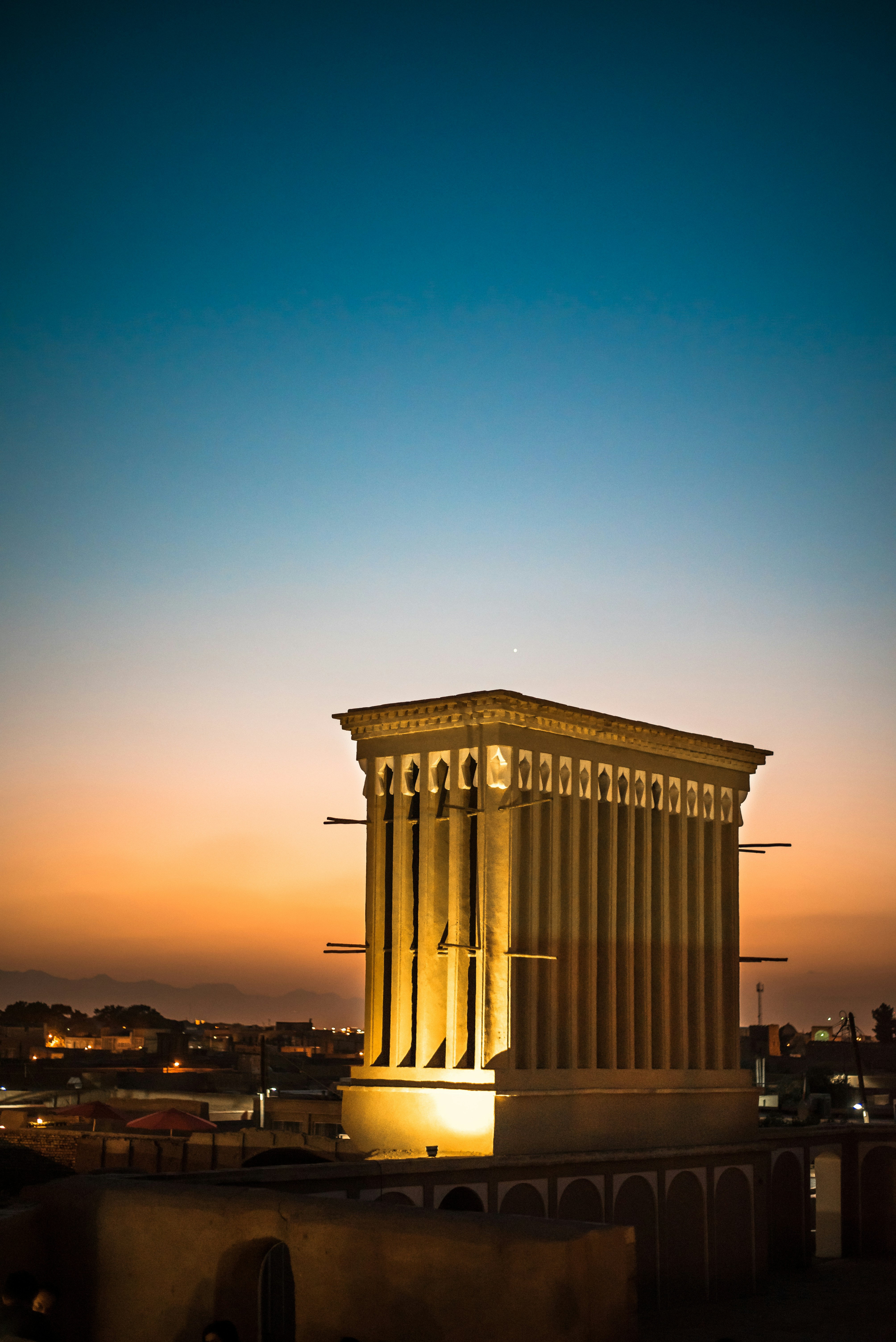Yellow structure photo – Free Yazd Image on Unsplash