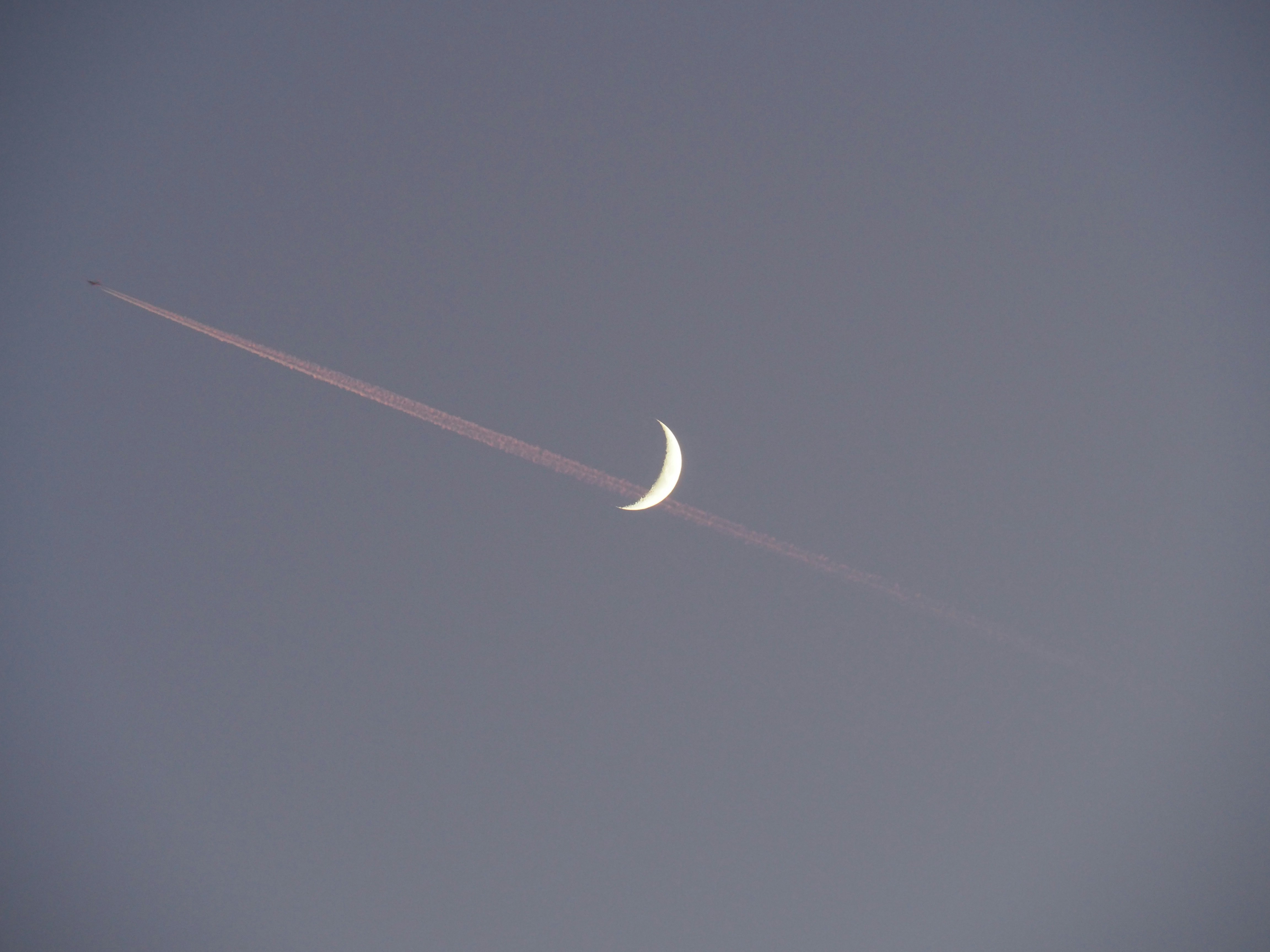 Crescent Moon Afterglow Traced by a Faint Jet Trajectory