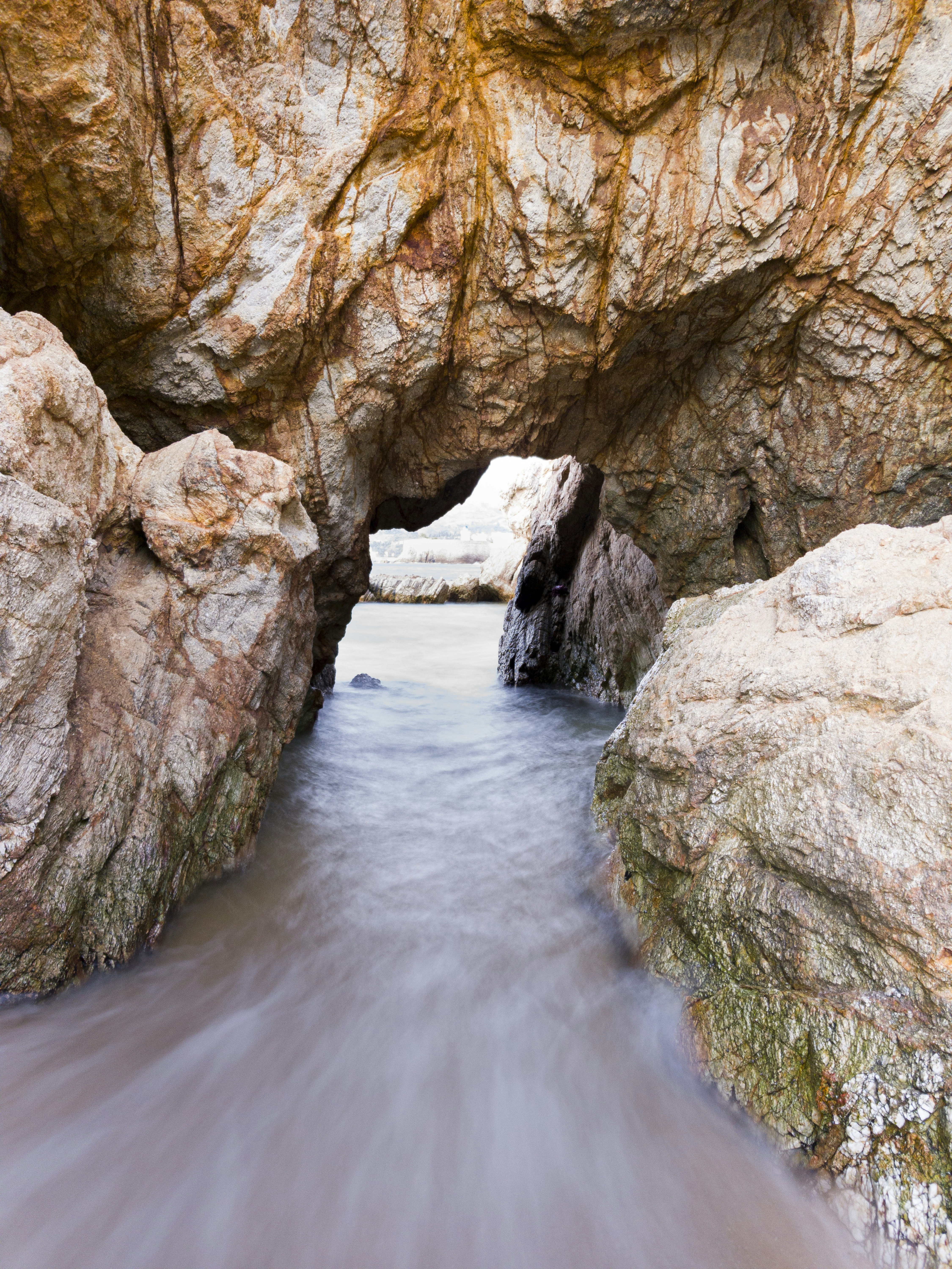 Définition de crique | Dictionnaire français