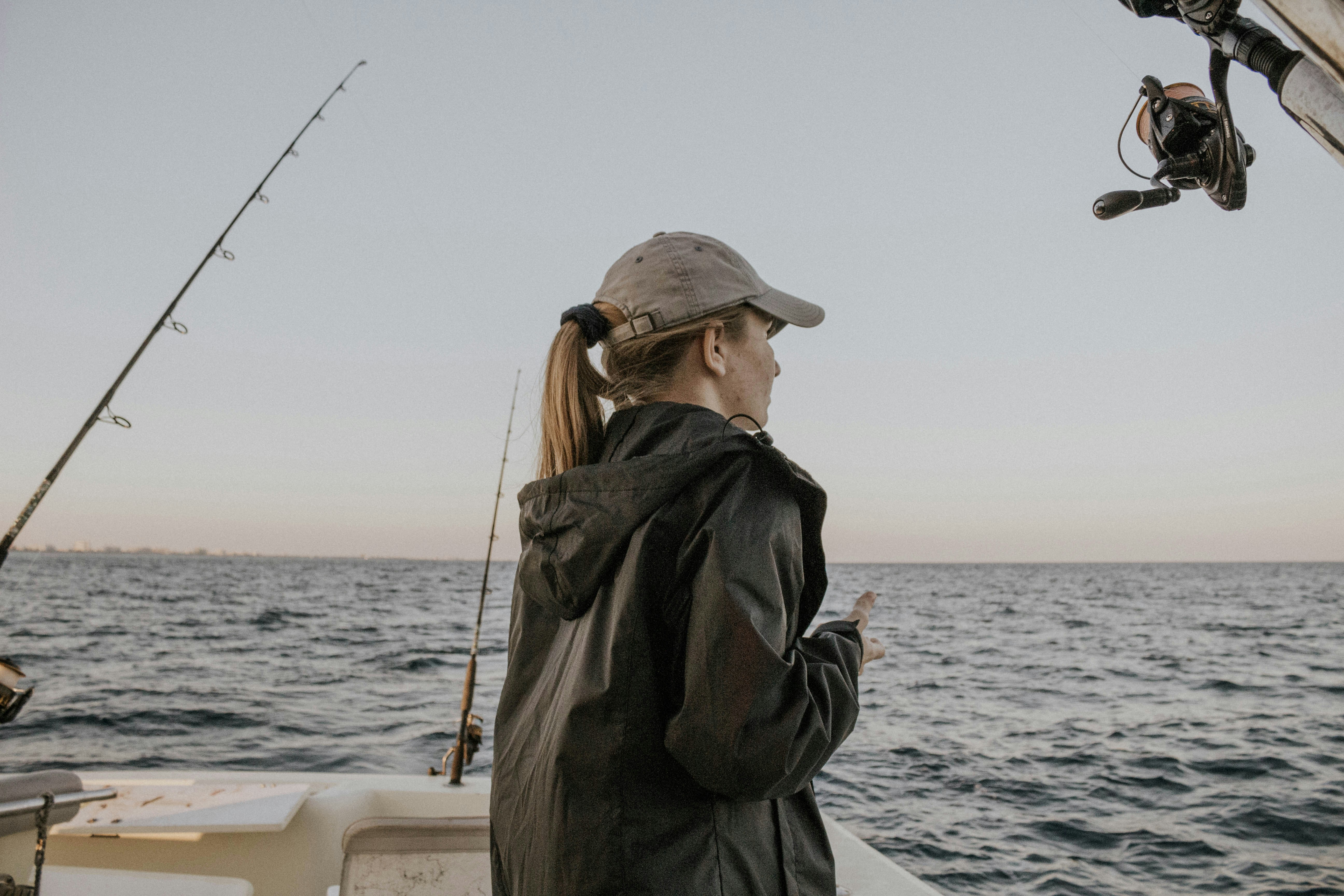 Line of Sight: The Angled Moment on a Quiet Ocean