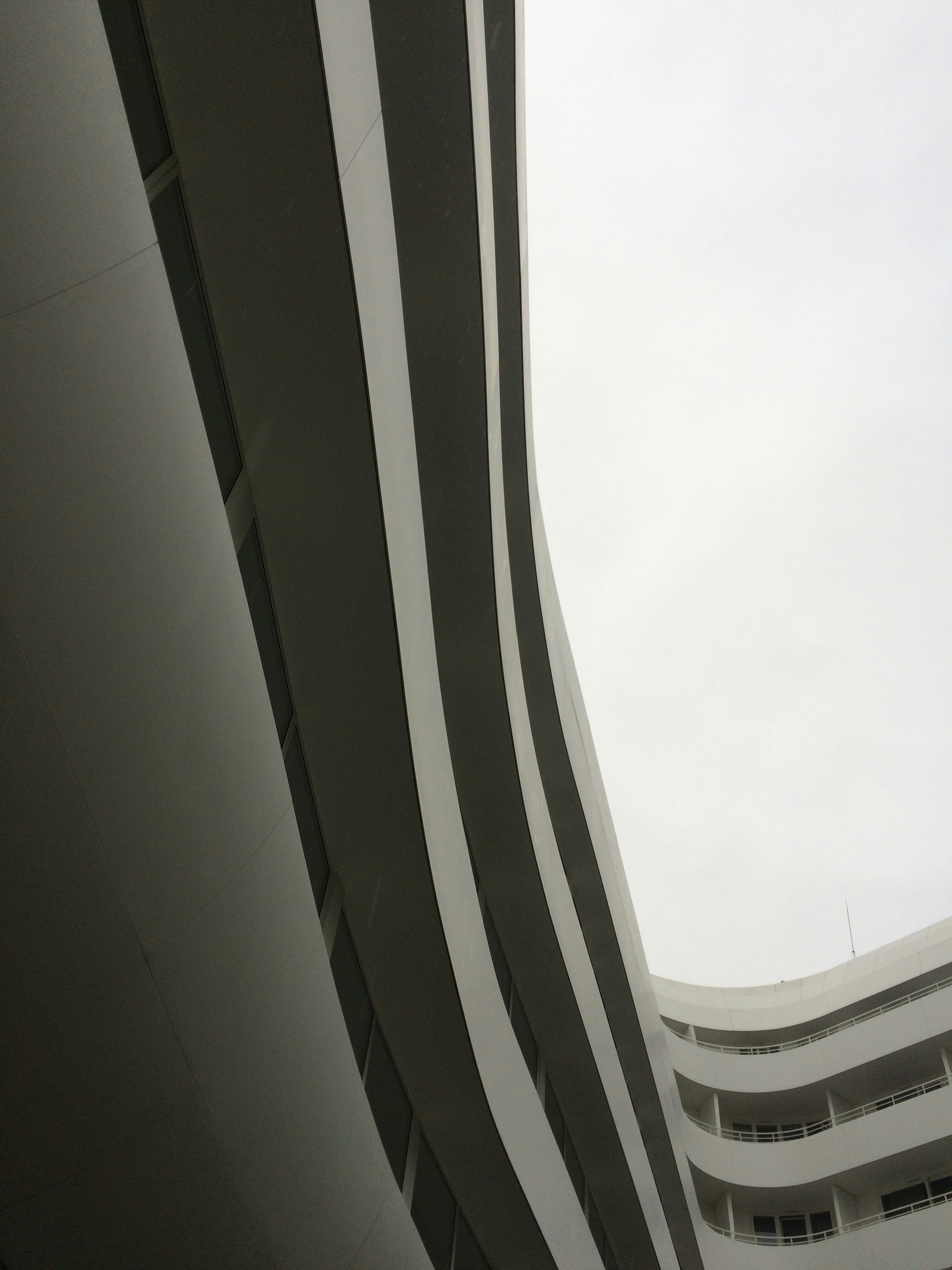 Curves of Modern Architecture