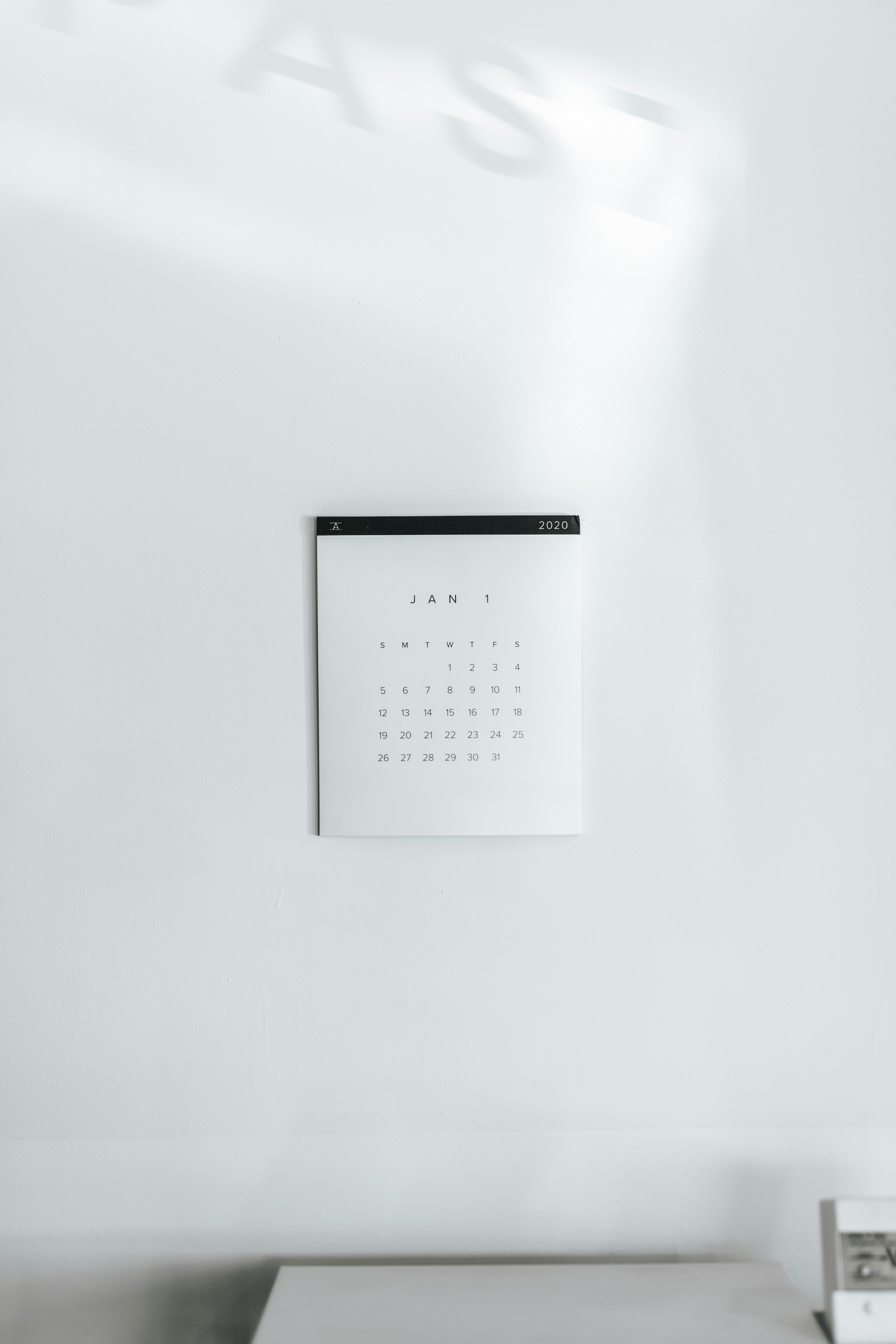 White calendar photo – Free Grey Image on Unsplash