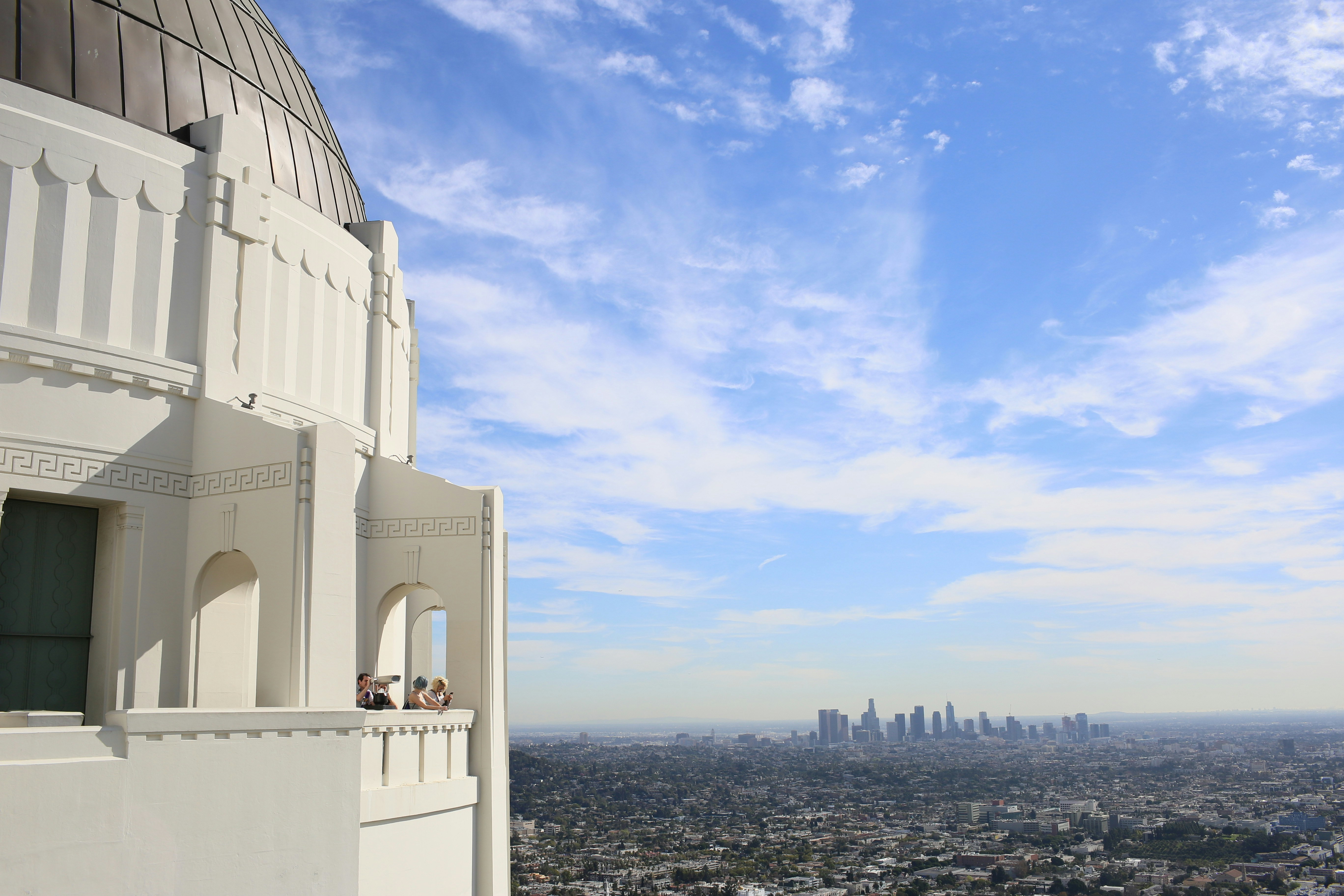 Majestic observatory overlook: cityscape meets artful architecture