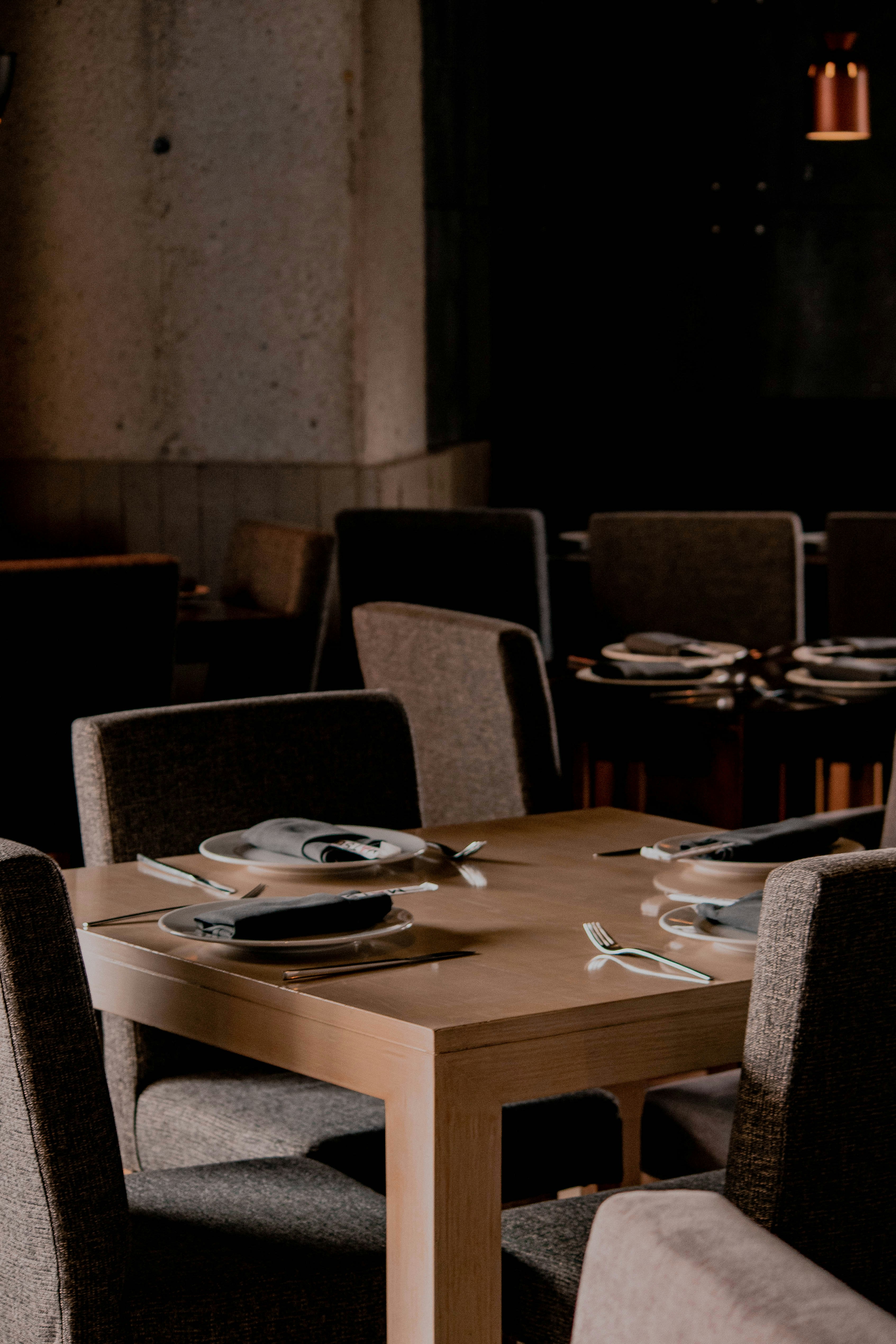 30k+ Restaurant Table Pictures | Download Free Images on Unsplash