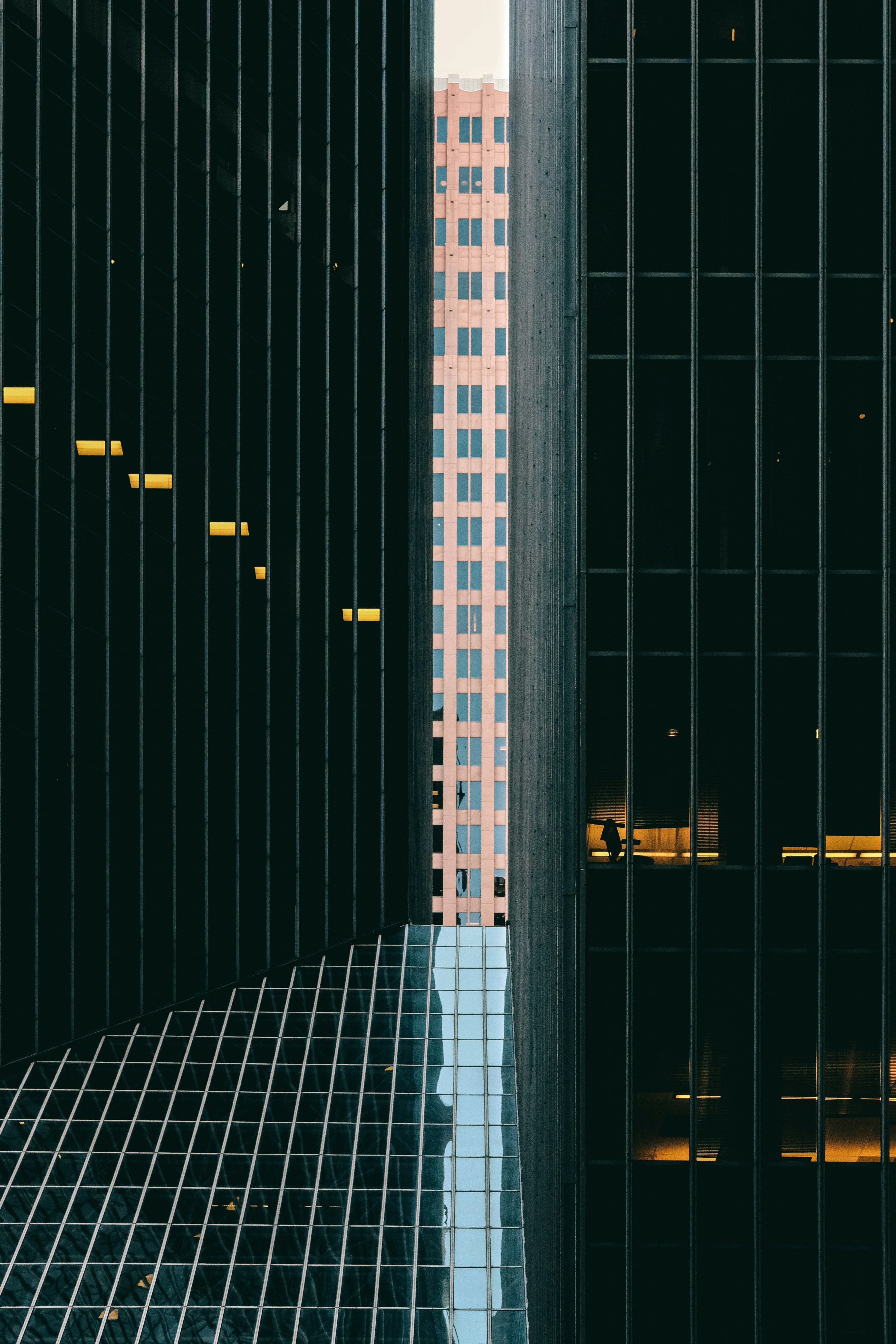 Curtain wall high-rise building photo – Free Grey Image on Unsplash