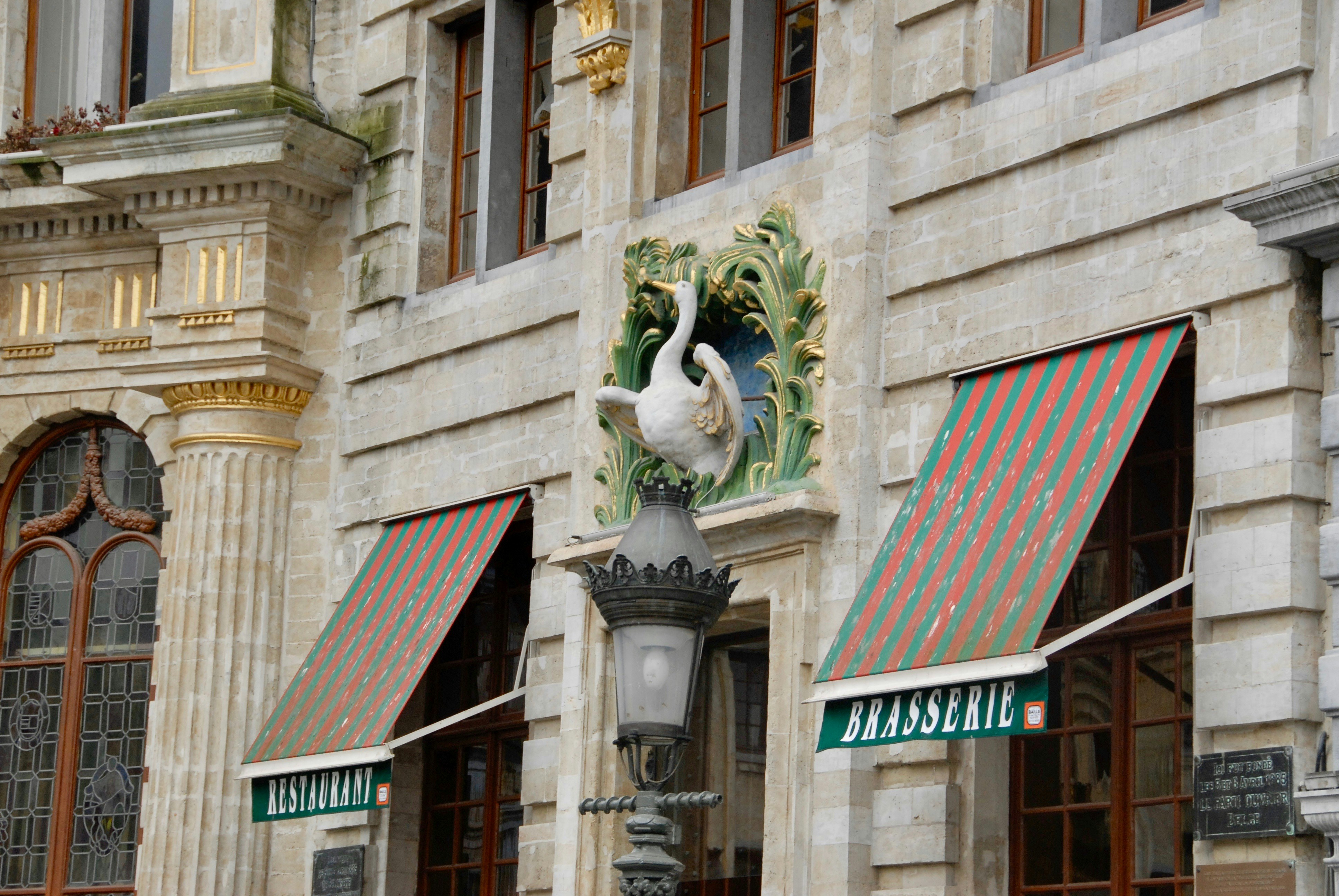 Définition de dais | Dictionnaire français | La langue française