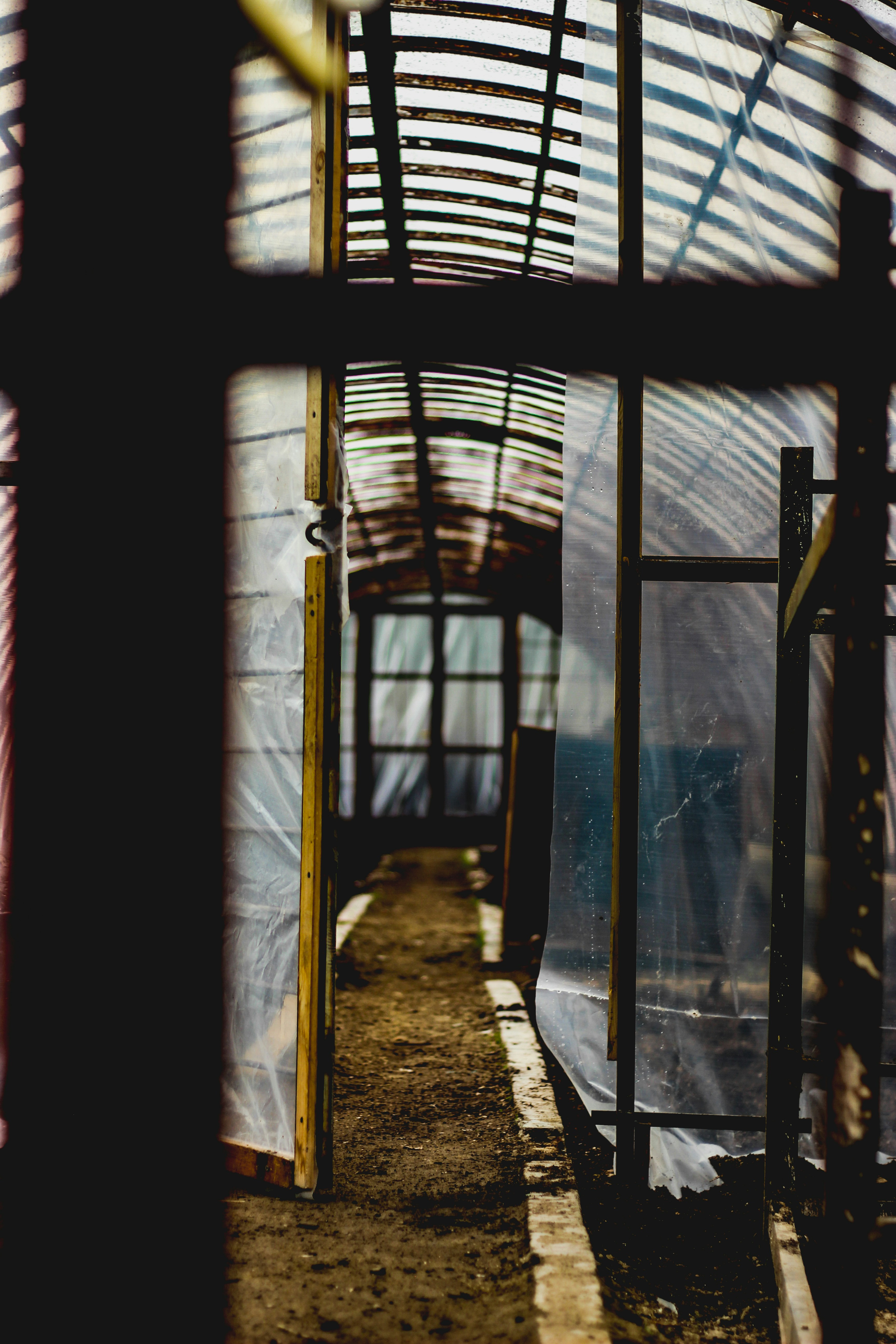 Estructuras con marco marrón foto – Imagen de Puerta gratuita en Unsplash