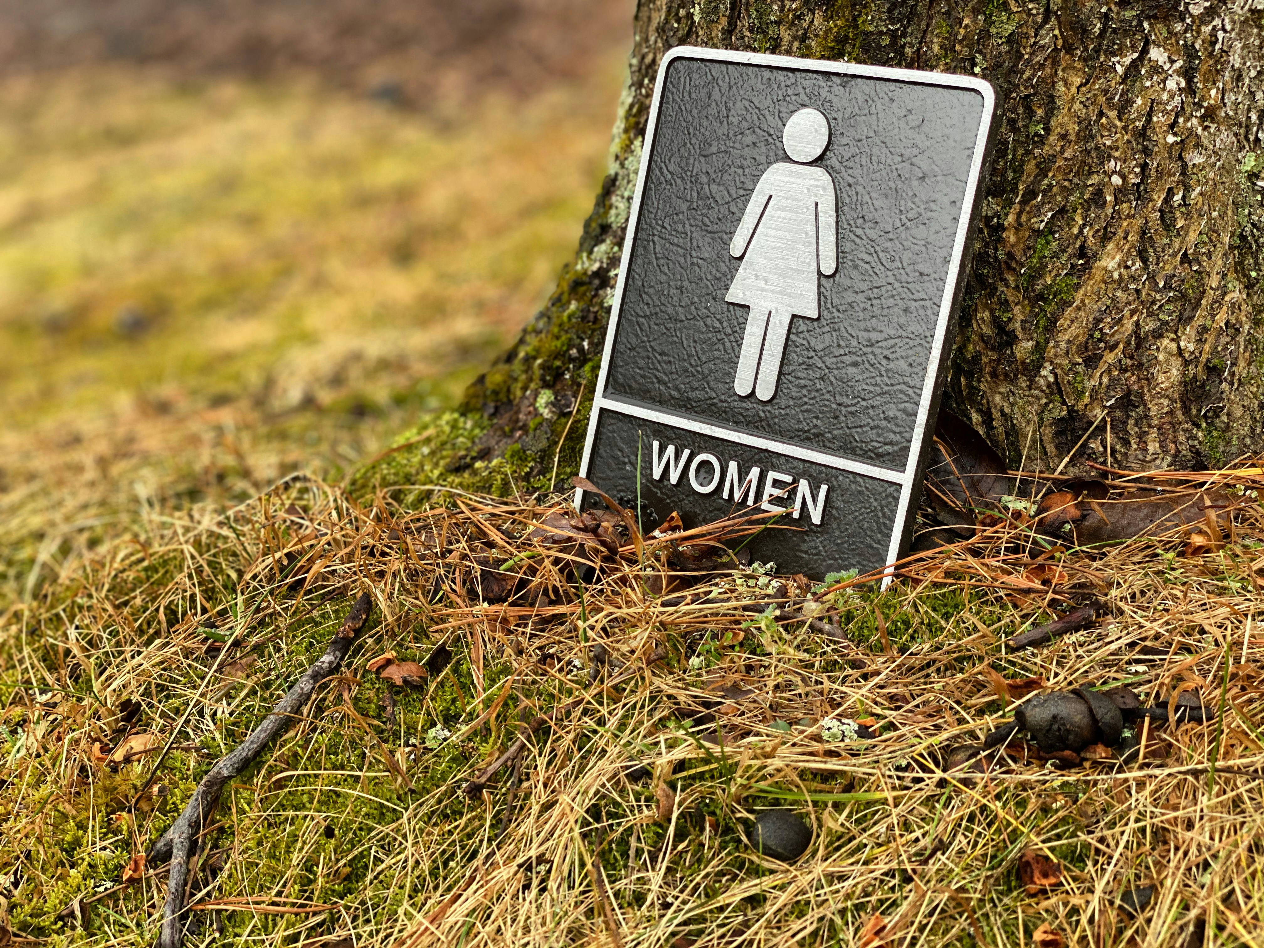 Women signage photo – Free Symbol Image on Unsplash