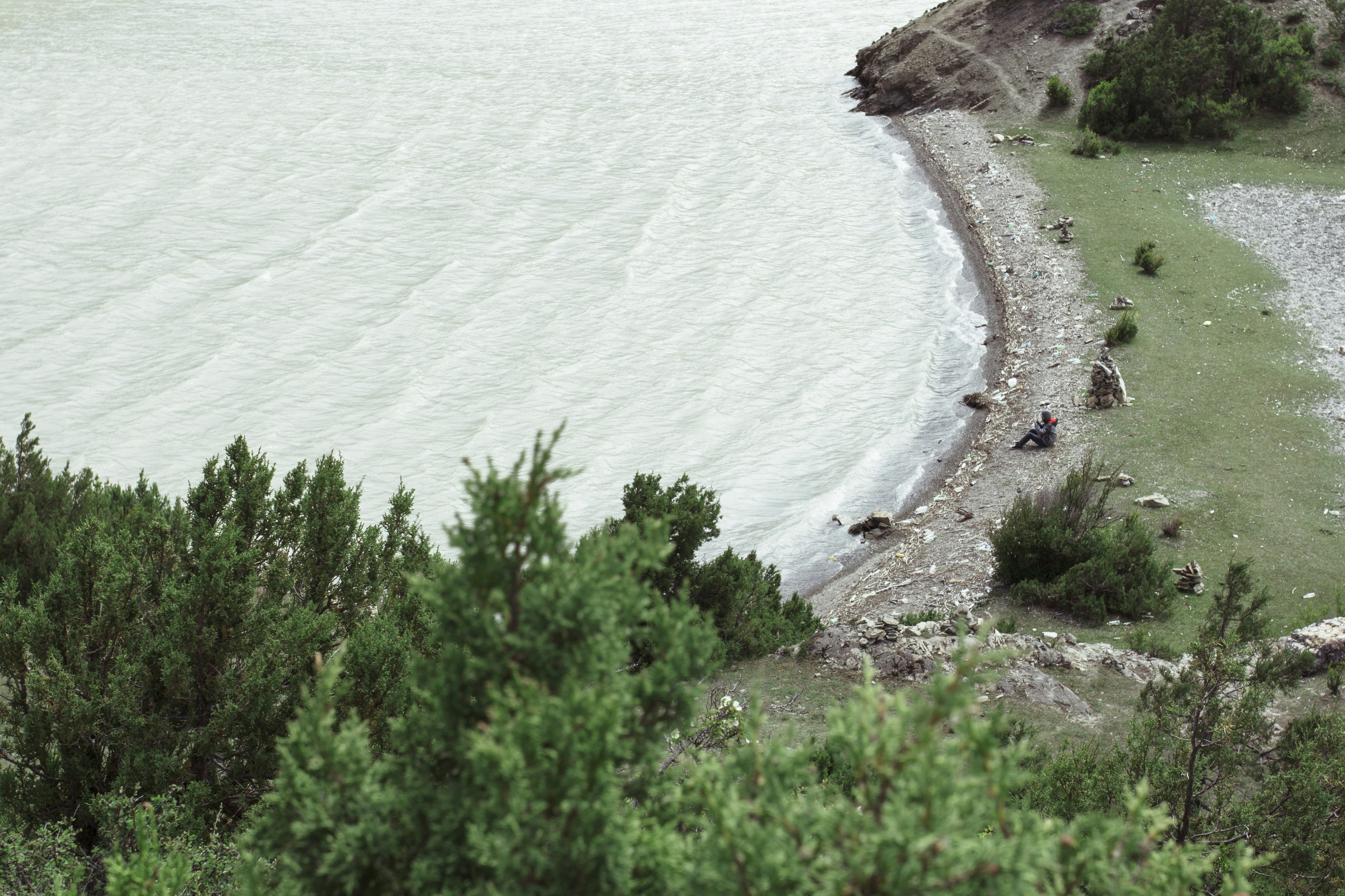 bird's-eye view photo of rippling body of water