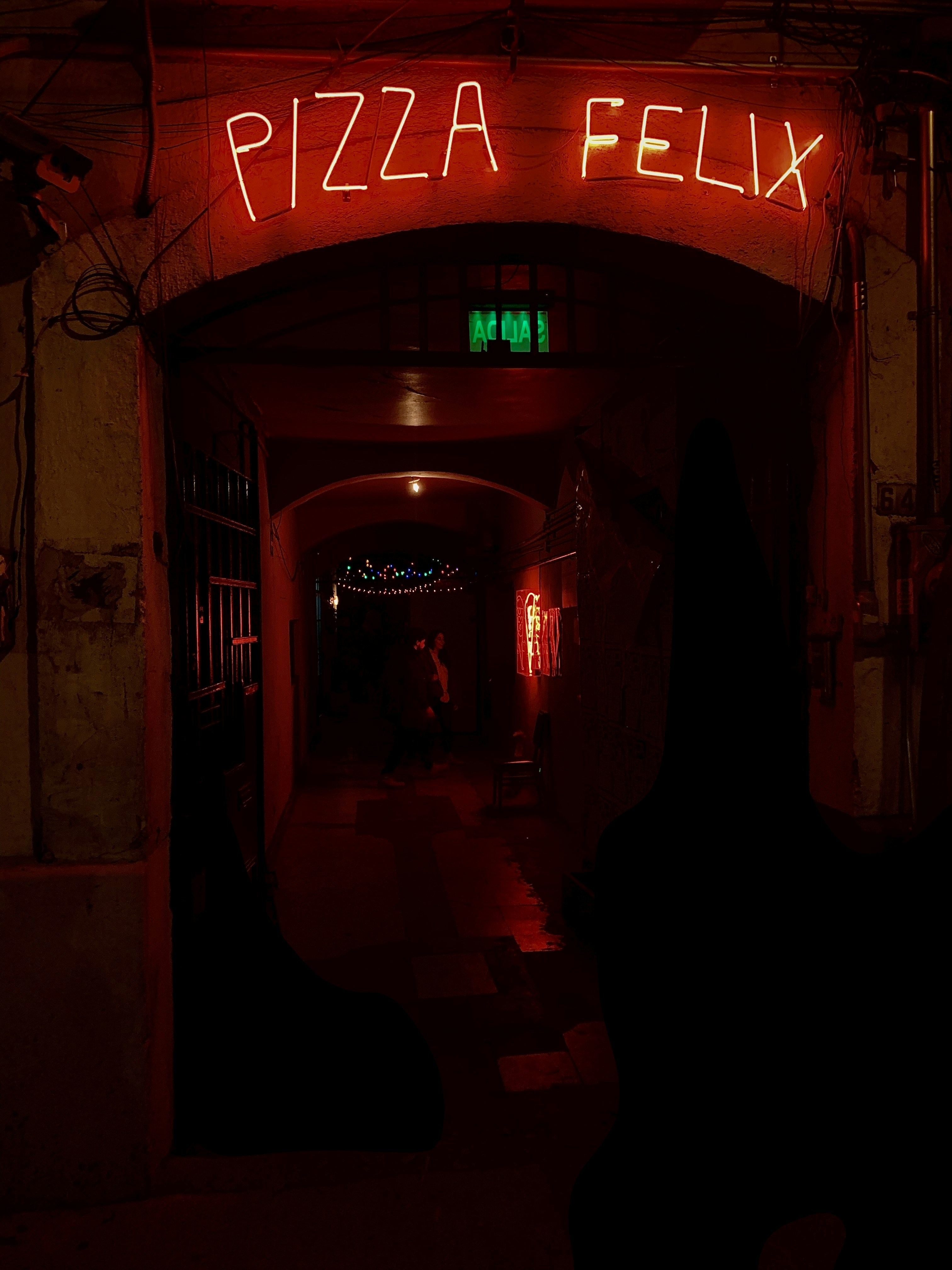 Red and black open neon signage photo – Free Félix Image on Unsplash