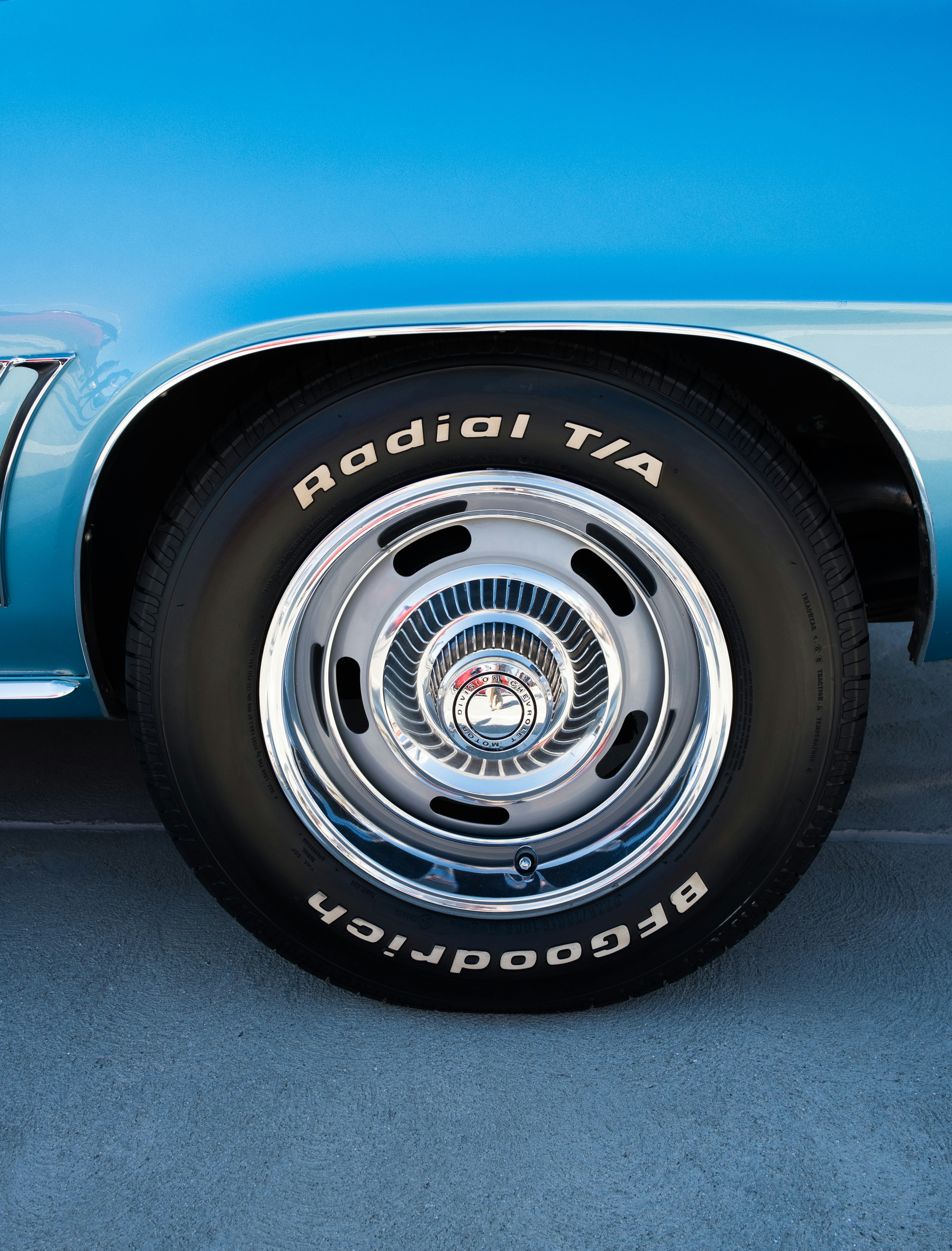 Blue car photo – Free Usa Image on Unsplash