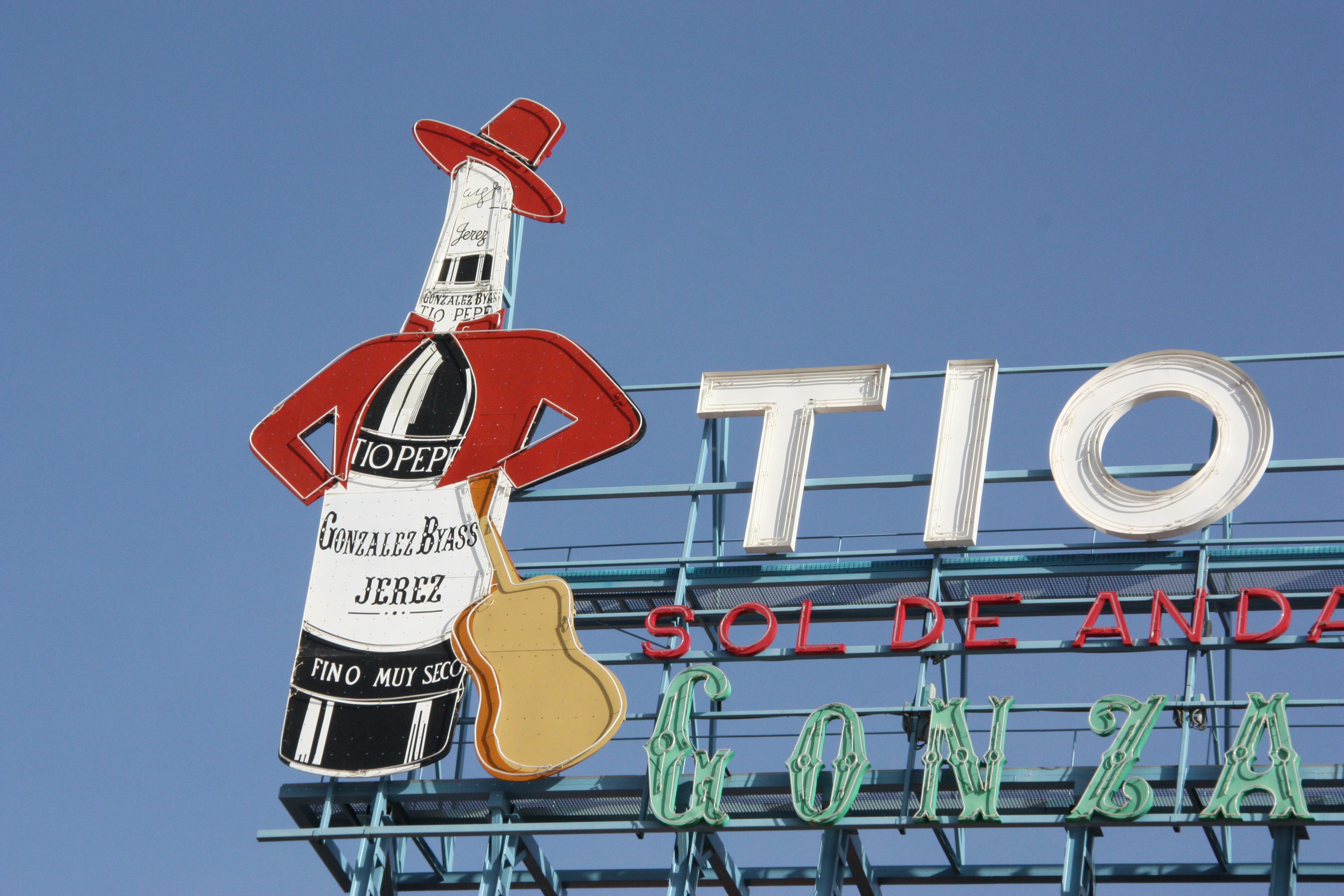 Red and white mickey mouse neon light signage photo – Free Espagne ...