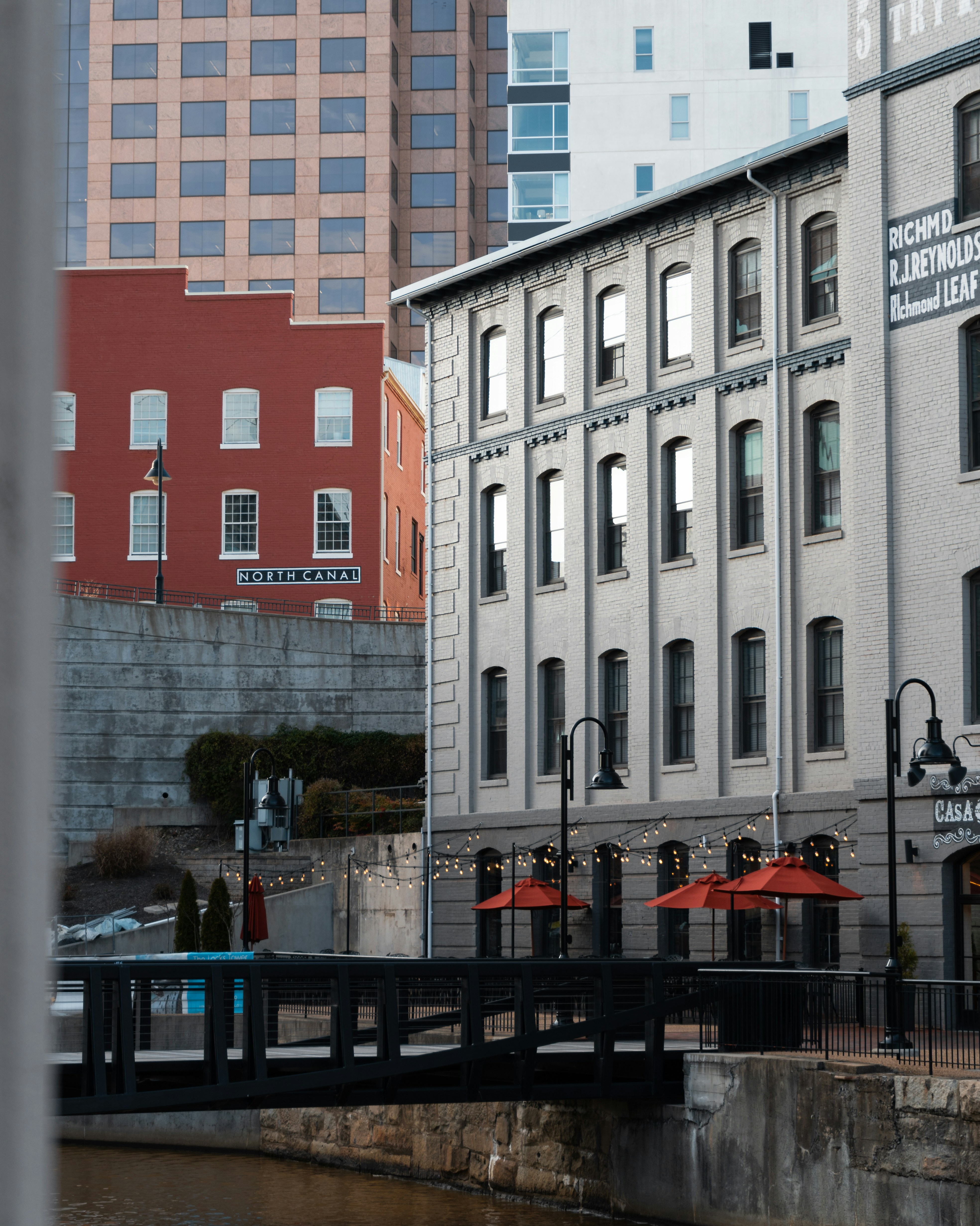 White and red concrete building photo – Free Va Image on Unsplash
