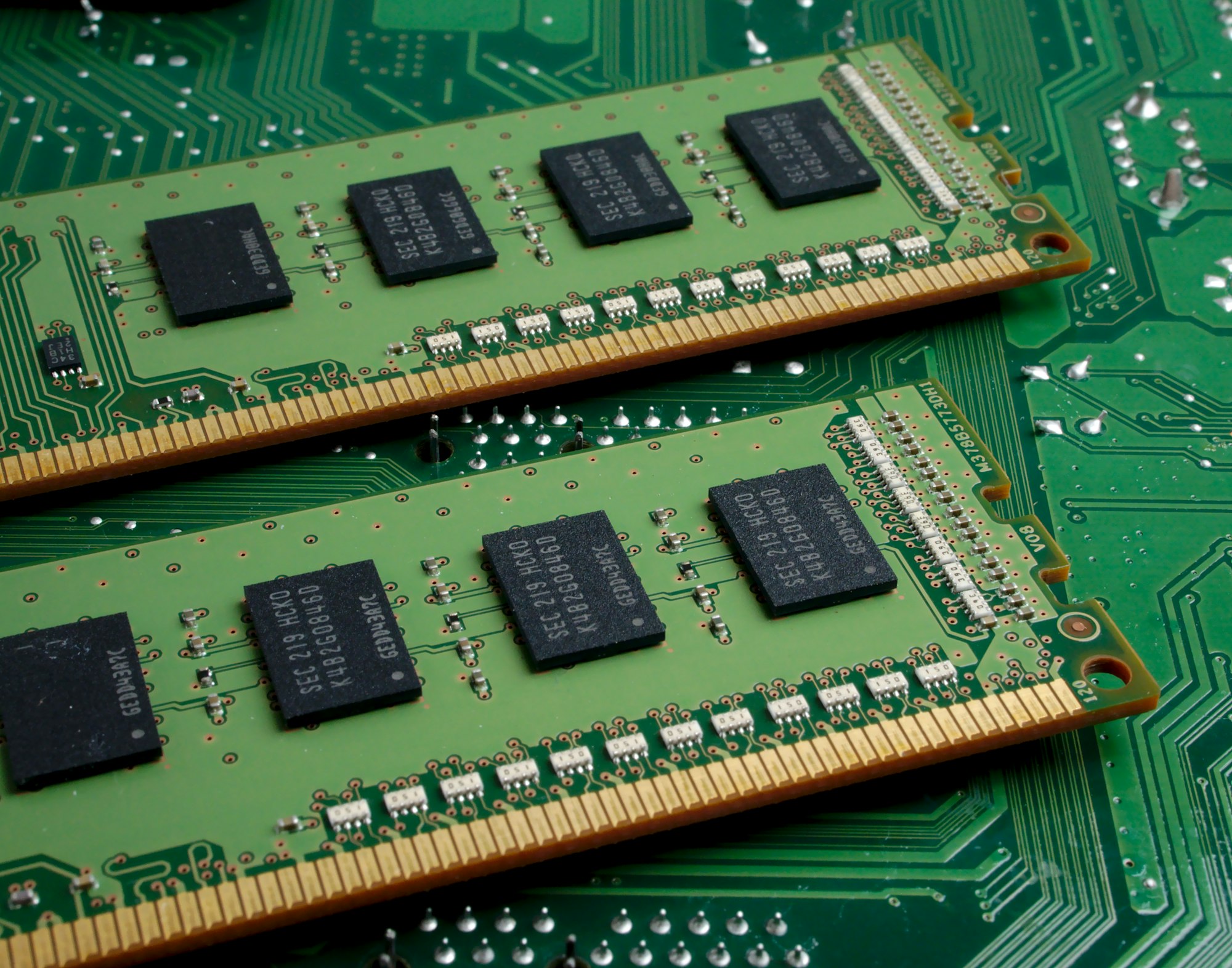 Memcached vs Redis Memcached vs Redis