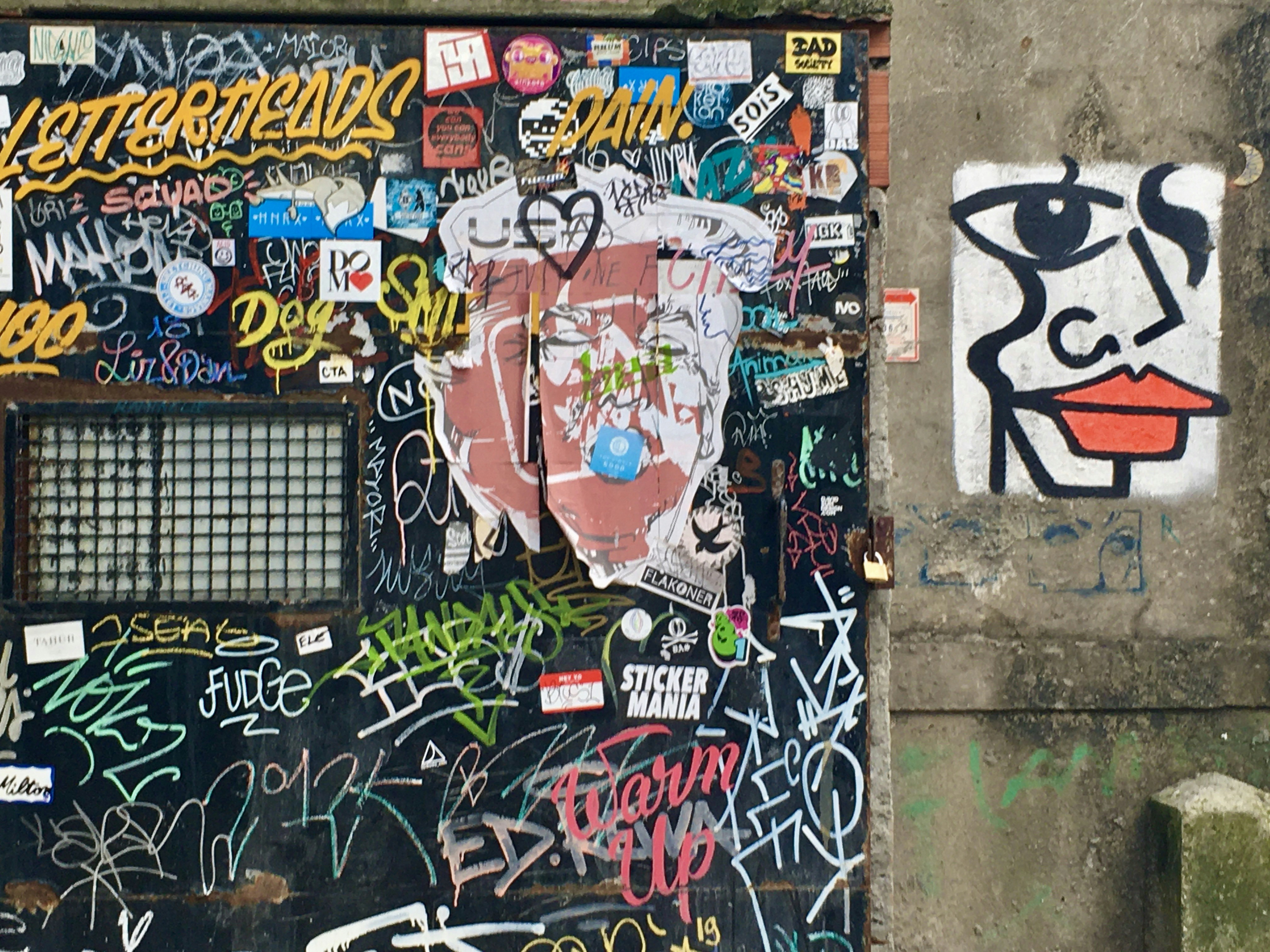 Graffiti Wal Photos | Télécharger des images gratuites sur Unsplash