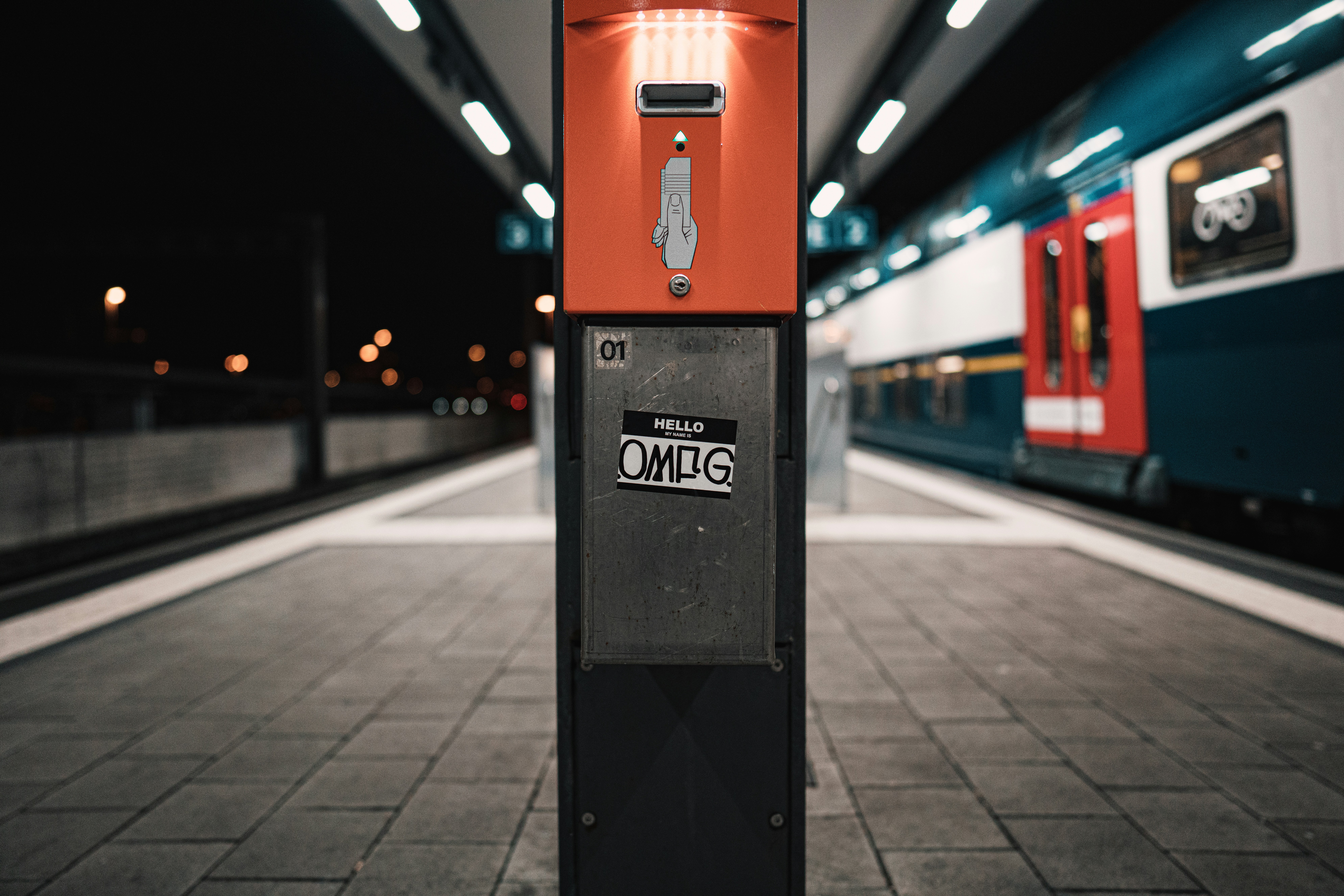 Red and black stop sign photo – Free Brown Image on Unsplash