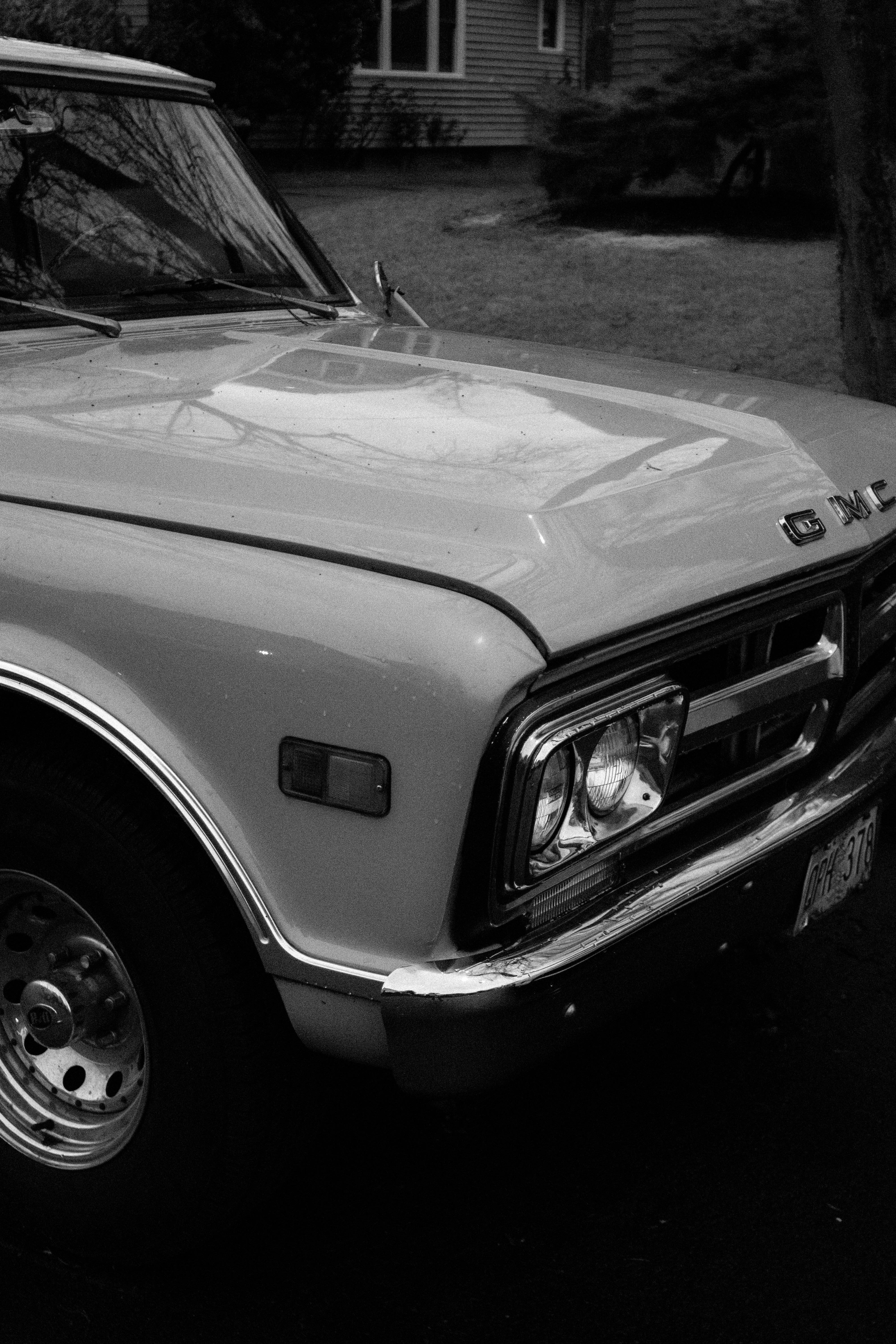 Grayscale photo of chevrolet car photo – Free Usa Image on Unsplash