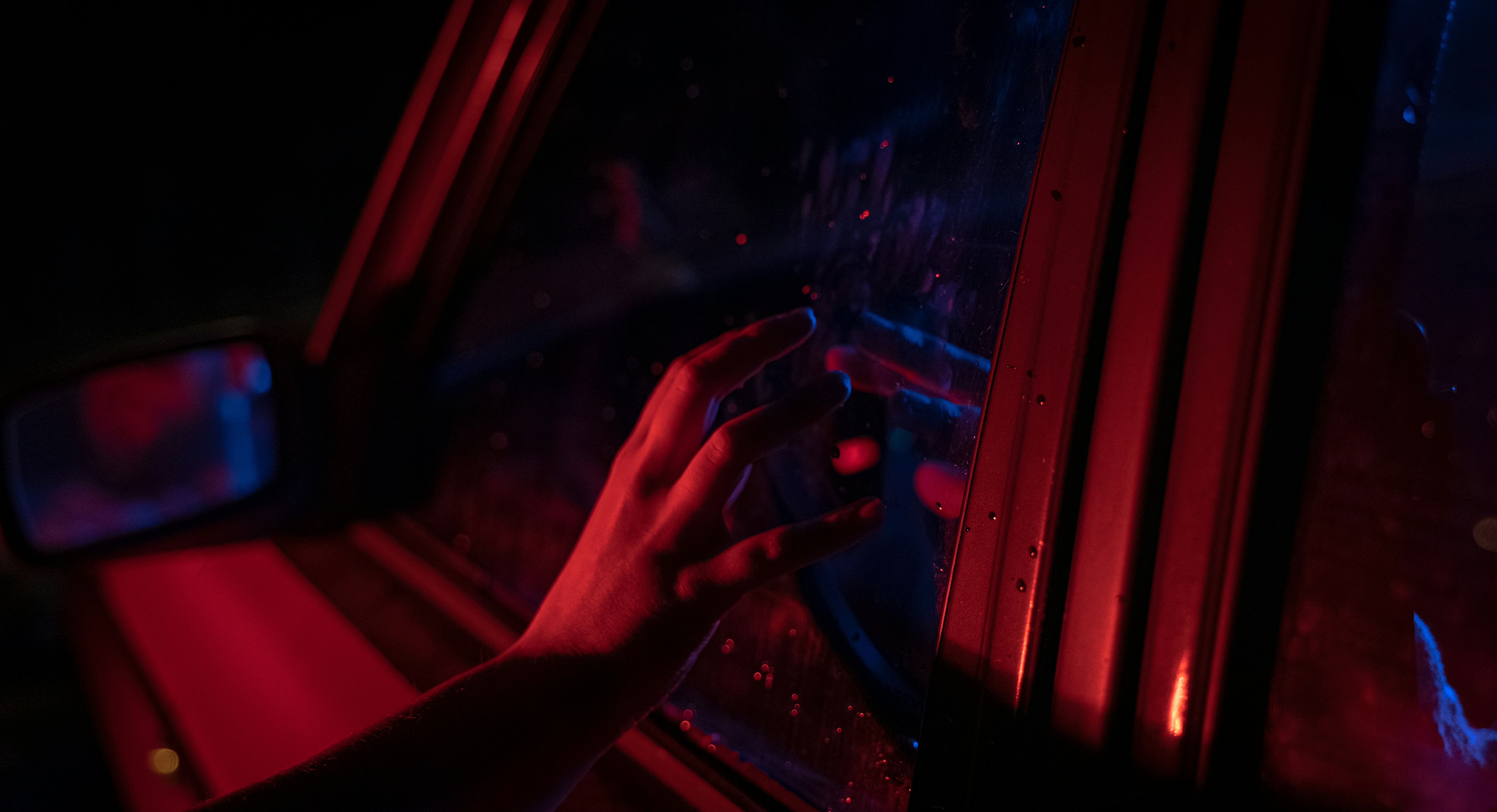 Persons hand on glass window photo – Free Light Image on Unsplash