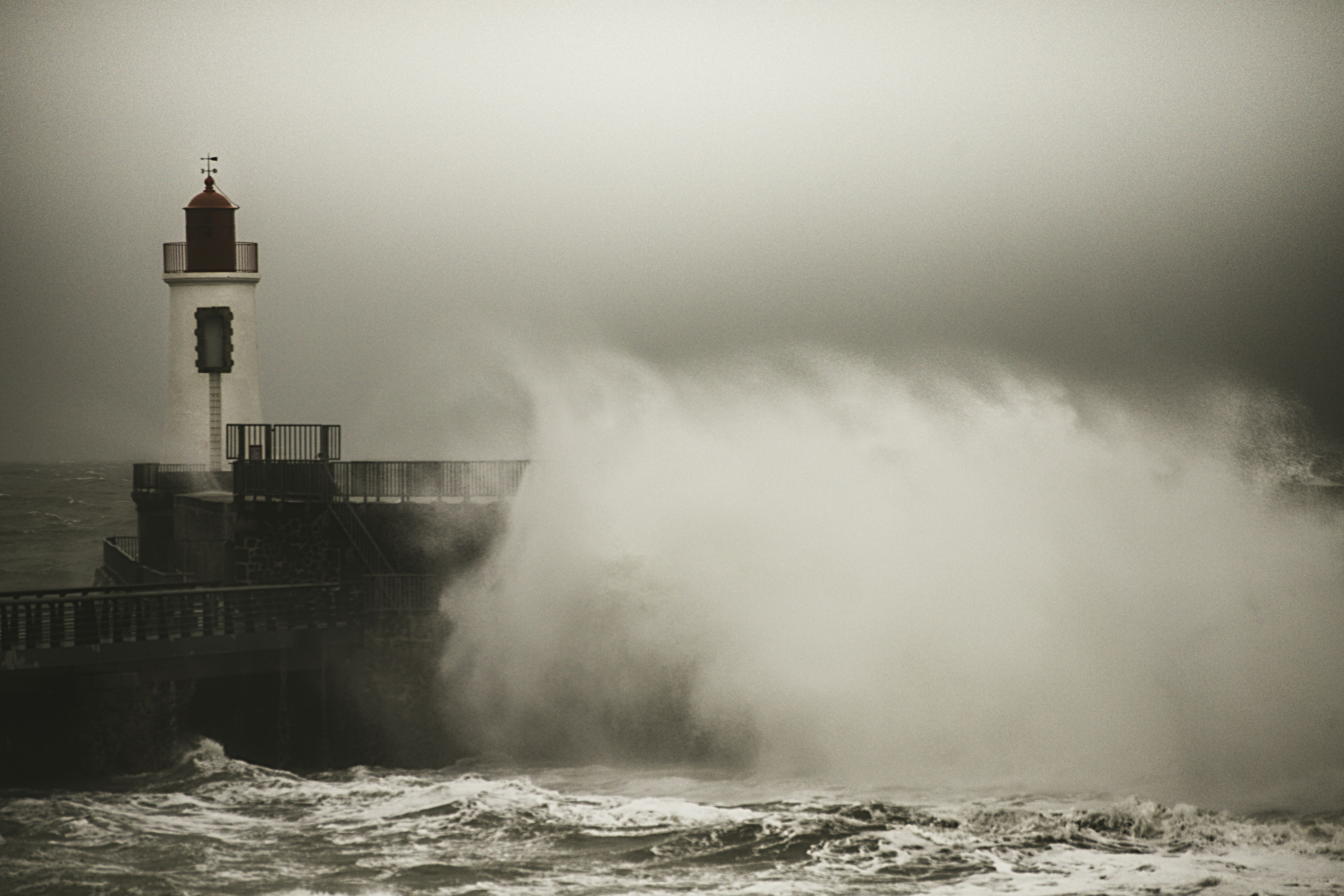 Lighthouse Storm Pictures | Download Free Images on Unsplash