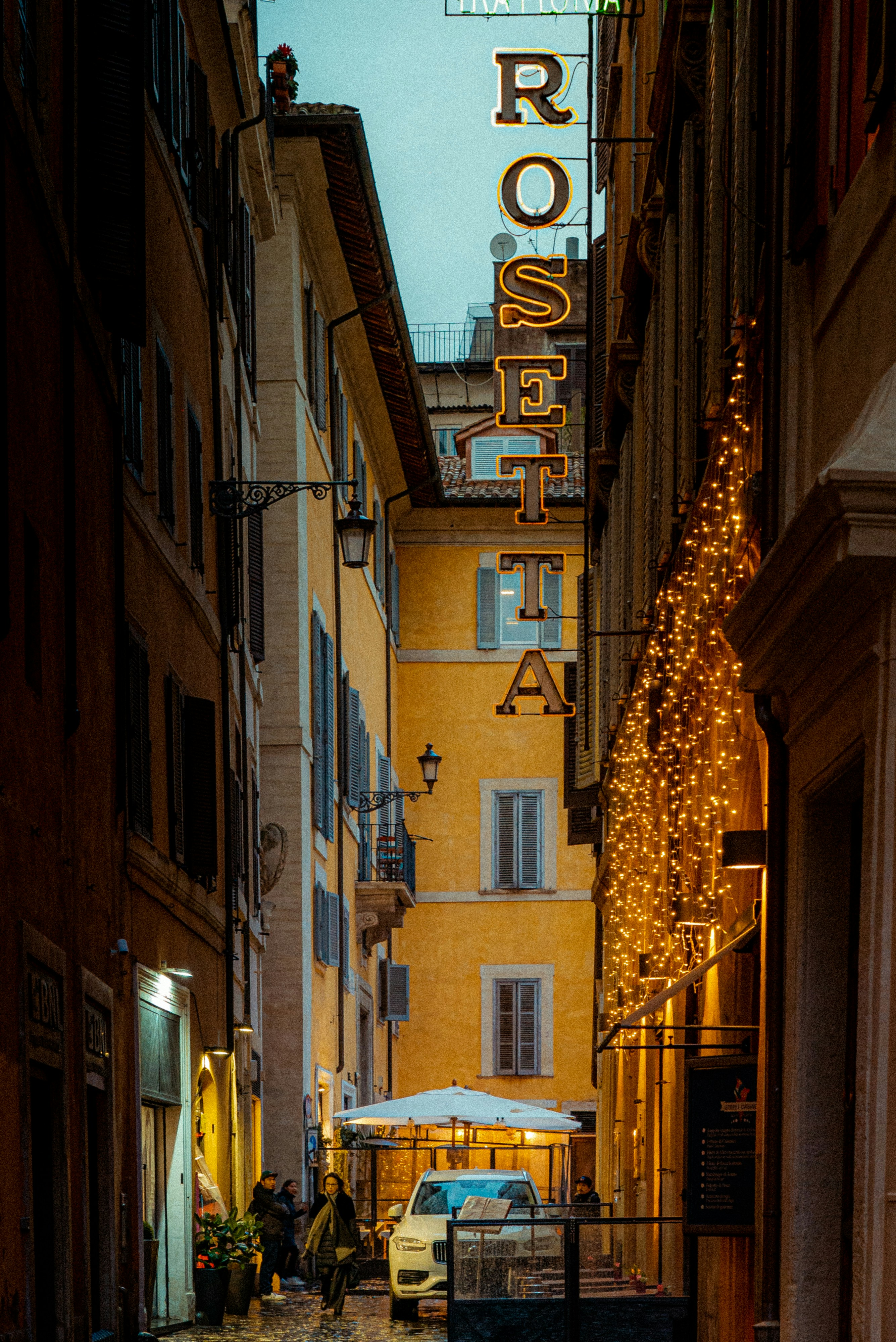 The Rosetta Alley. A history in Rome.