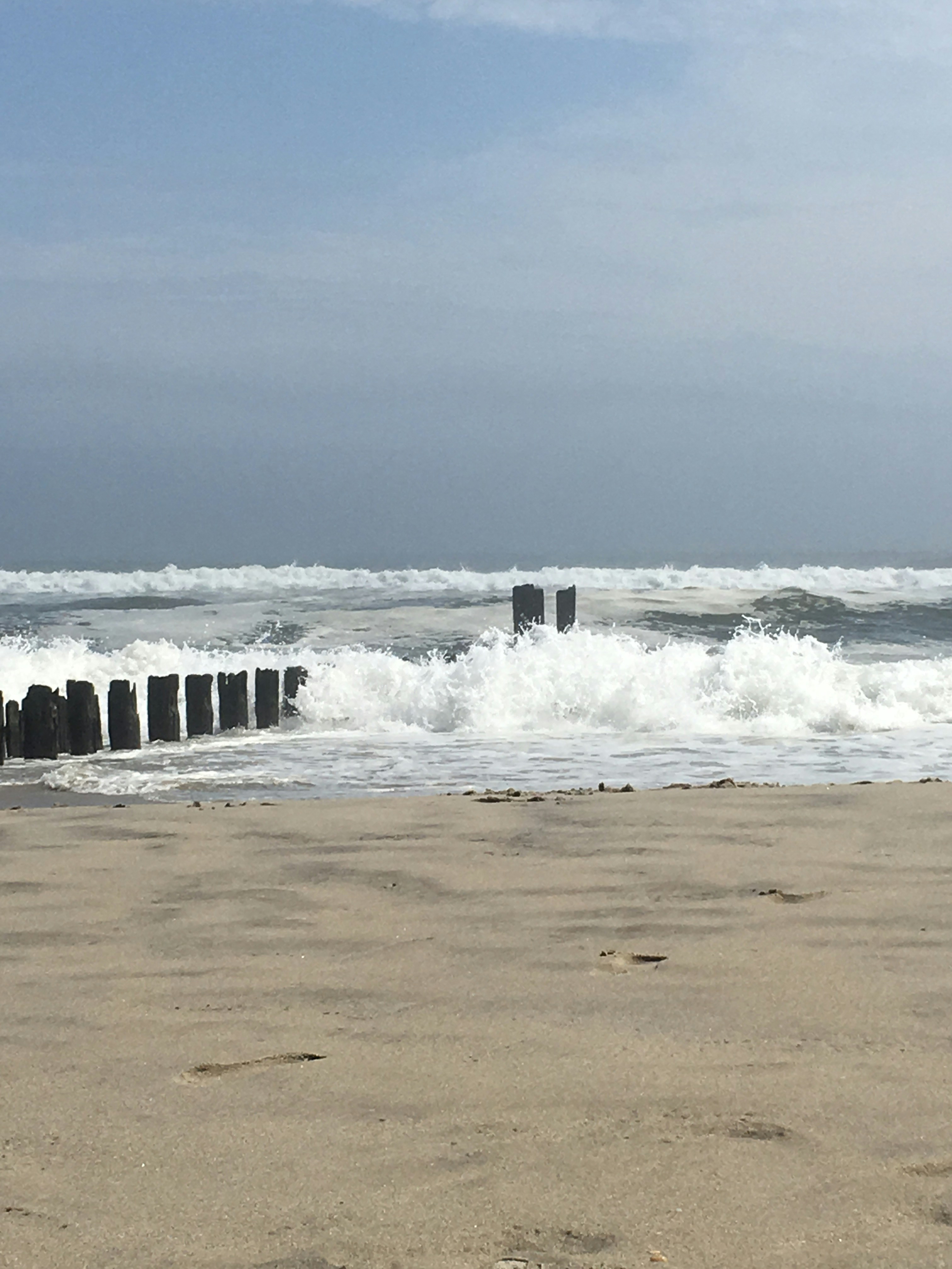Breaking Waves on Shore