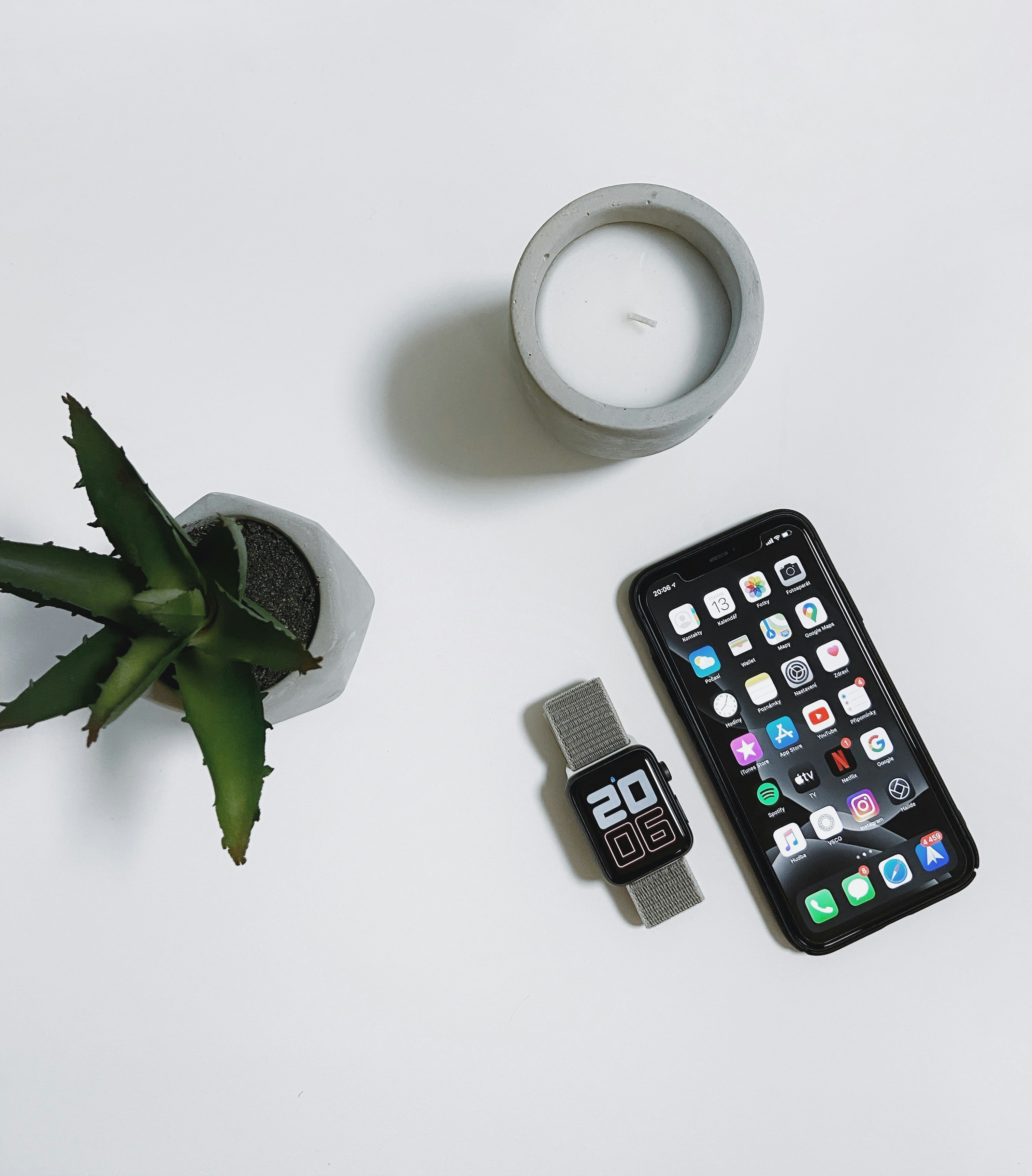 Black iphone 4 beside white ceramic mug with saucer photo – Free ...