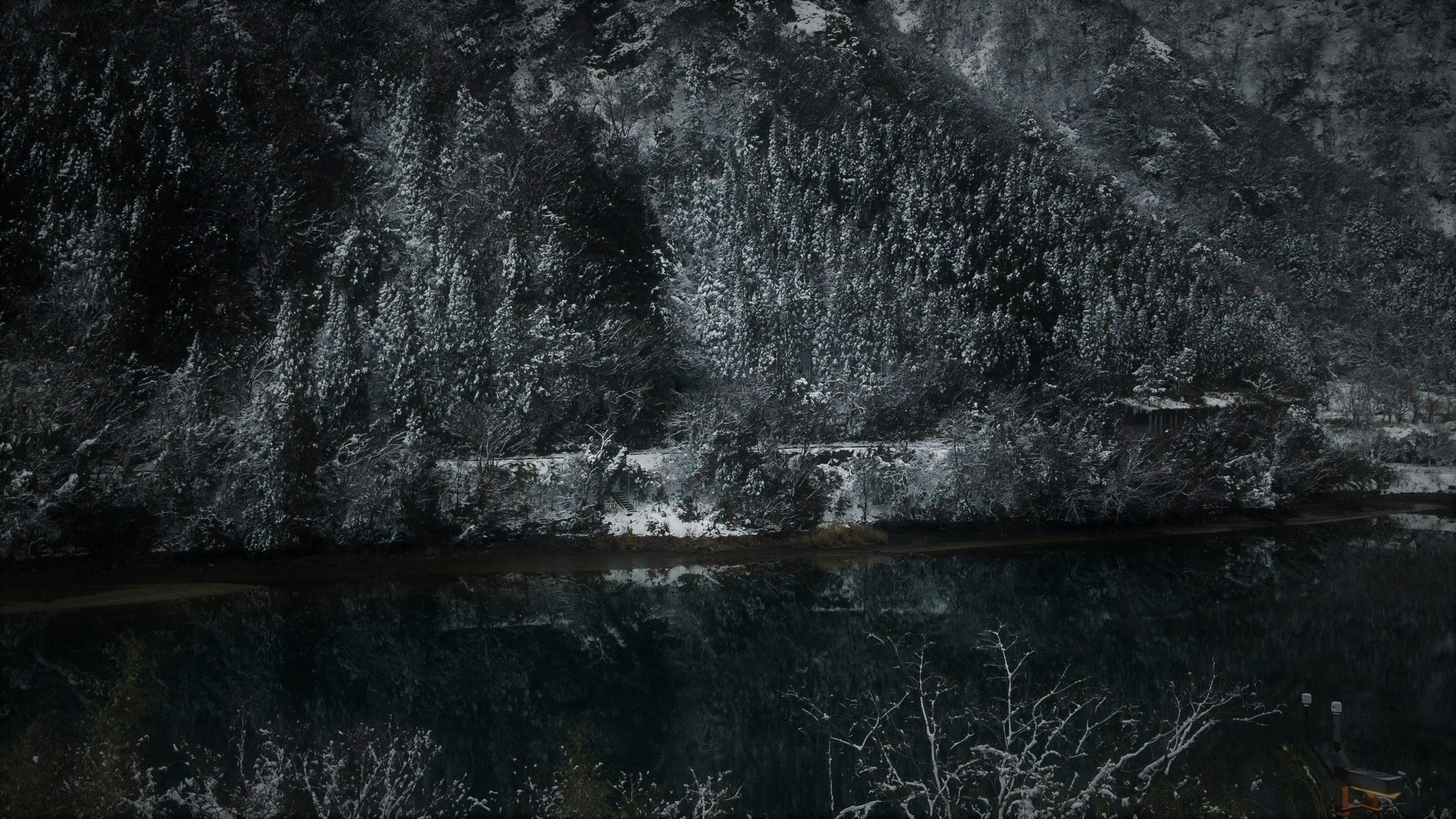 A view from Japanese style hotel "Rakkyokan" in Toyama. It was so good place to stay.