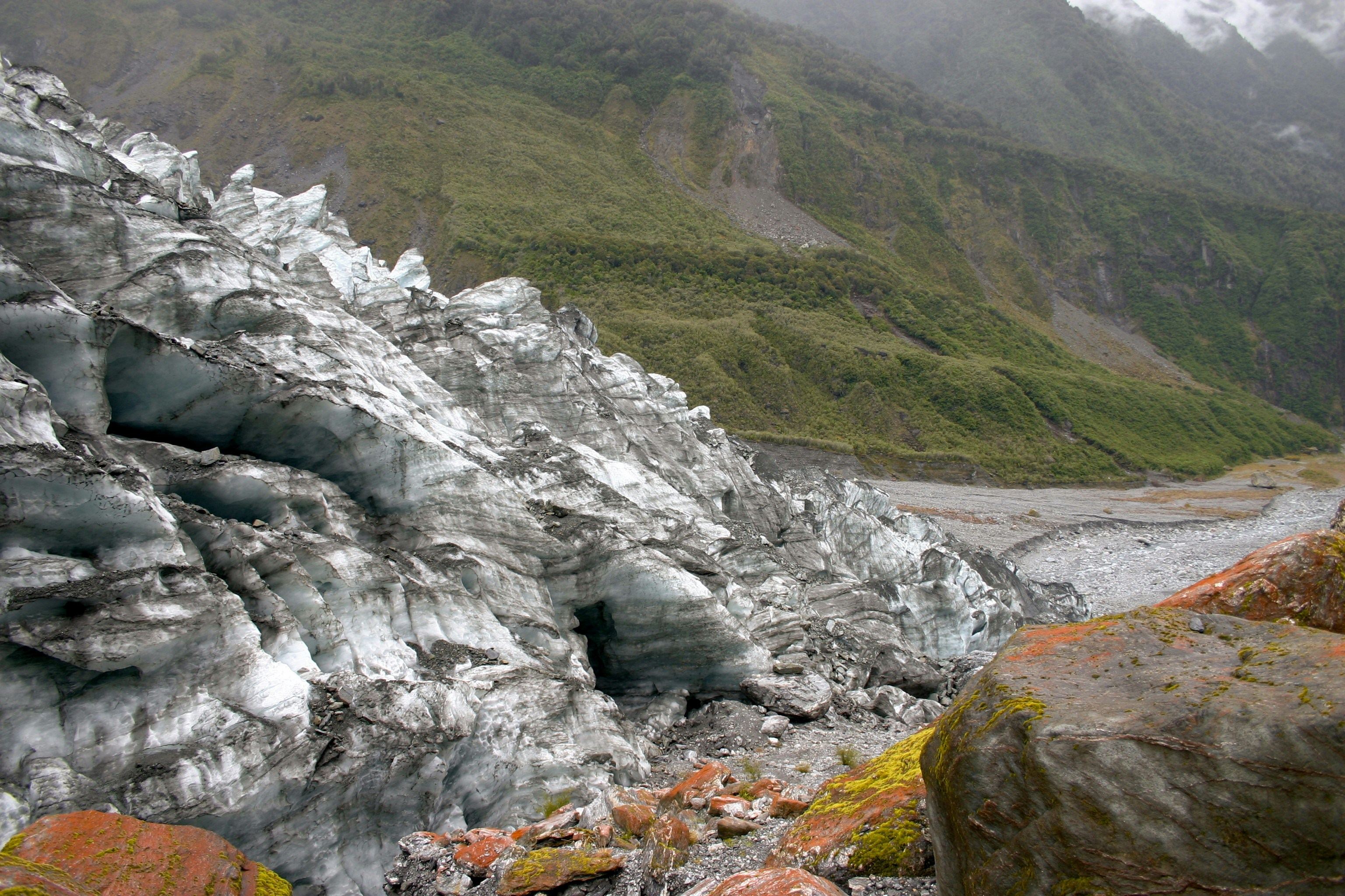 Ice Teeth at the Fjord Rim: A Cold Facade of Glacial Strata