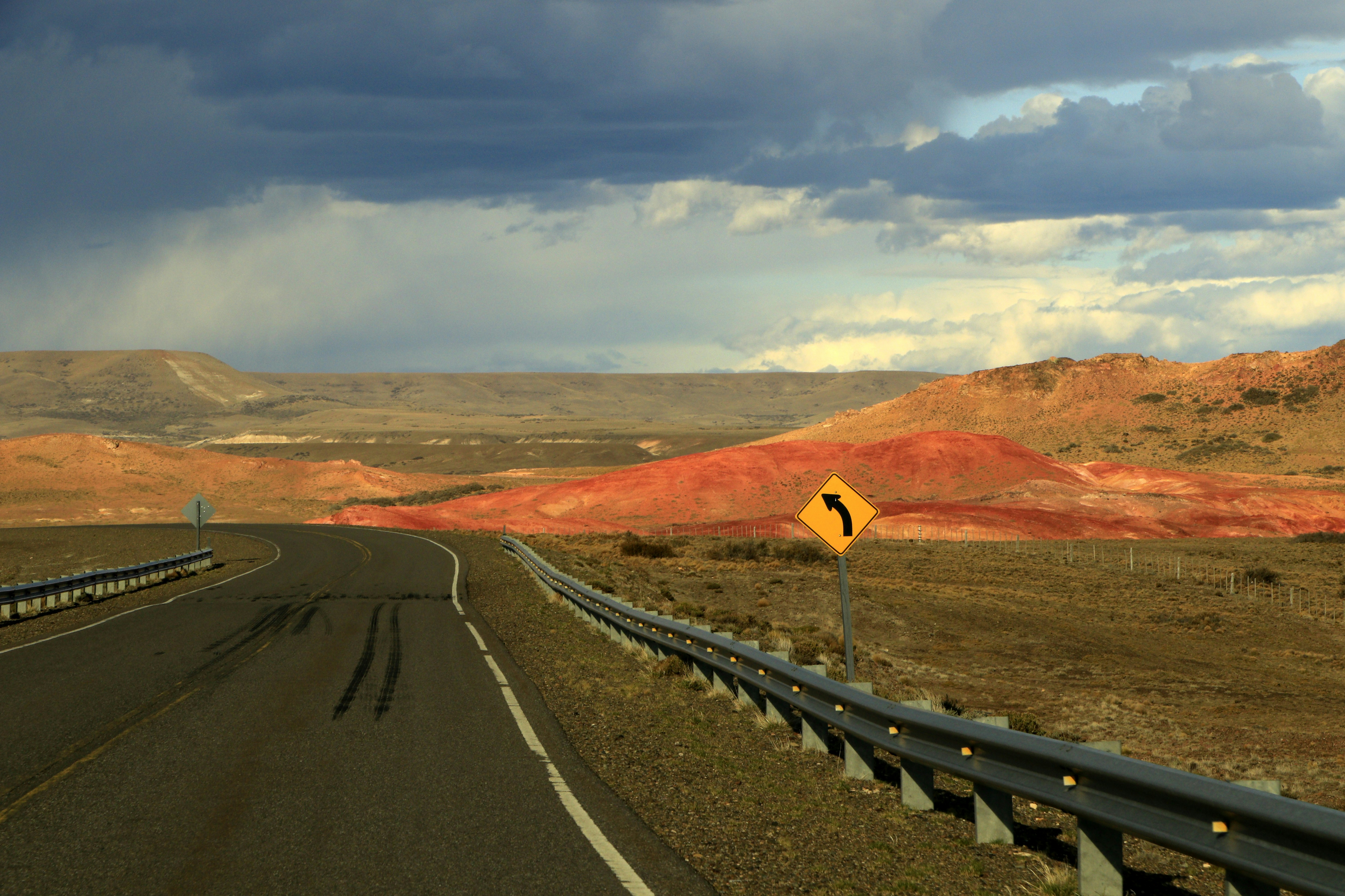 Desert Road to the UnknownLuiza Braun