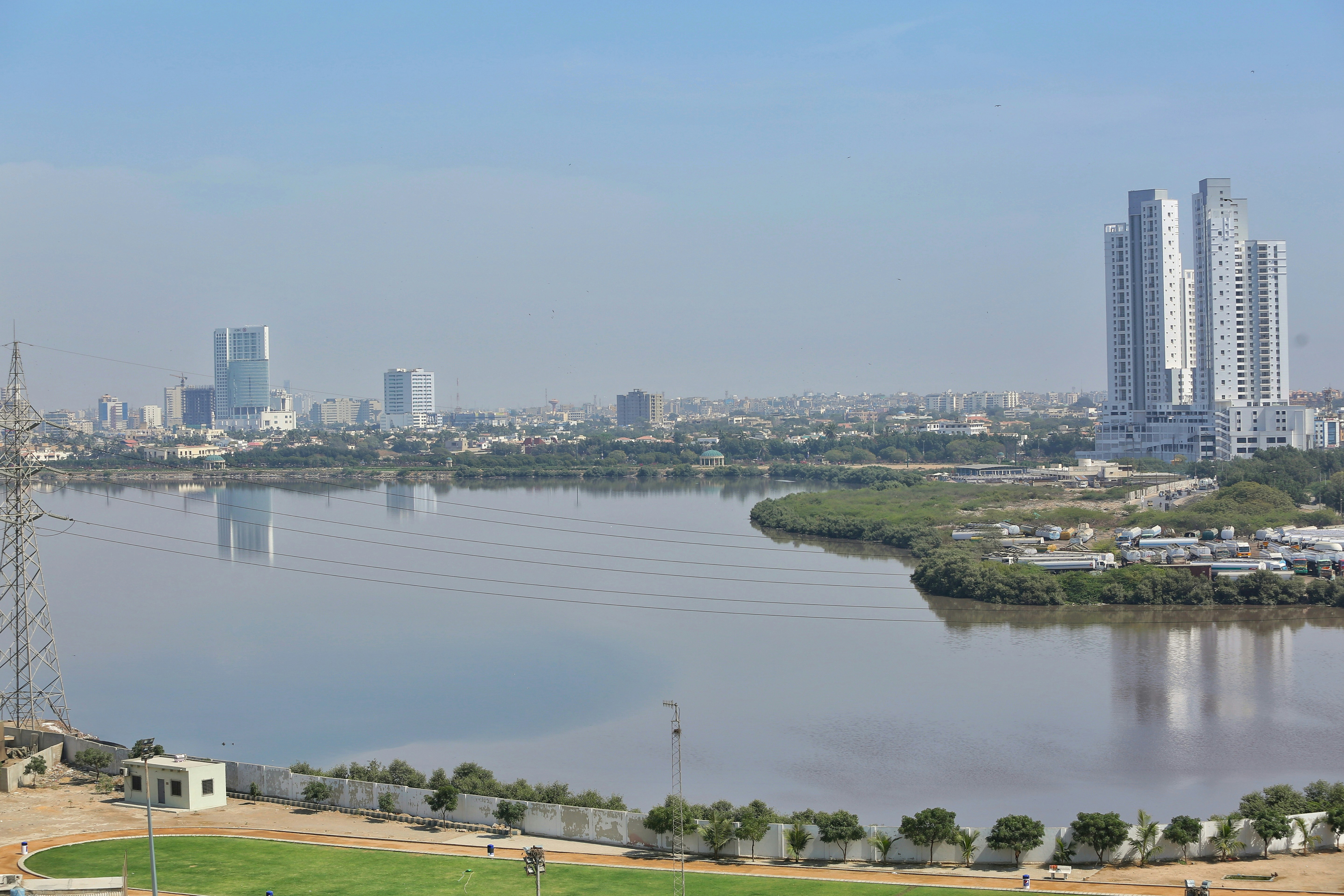 Urban Oasis: Karachi's Reflective Waterscape