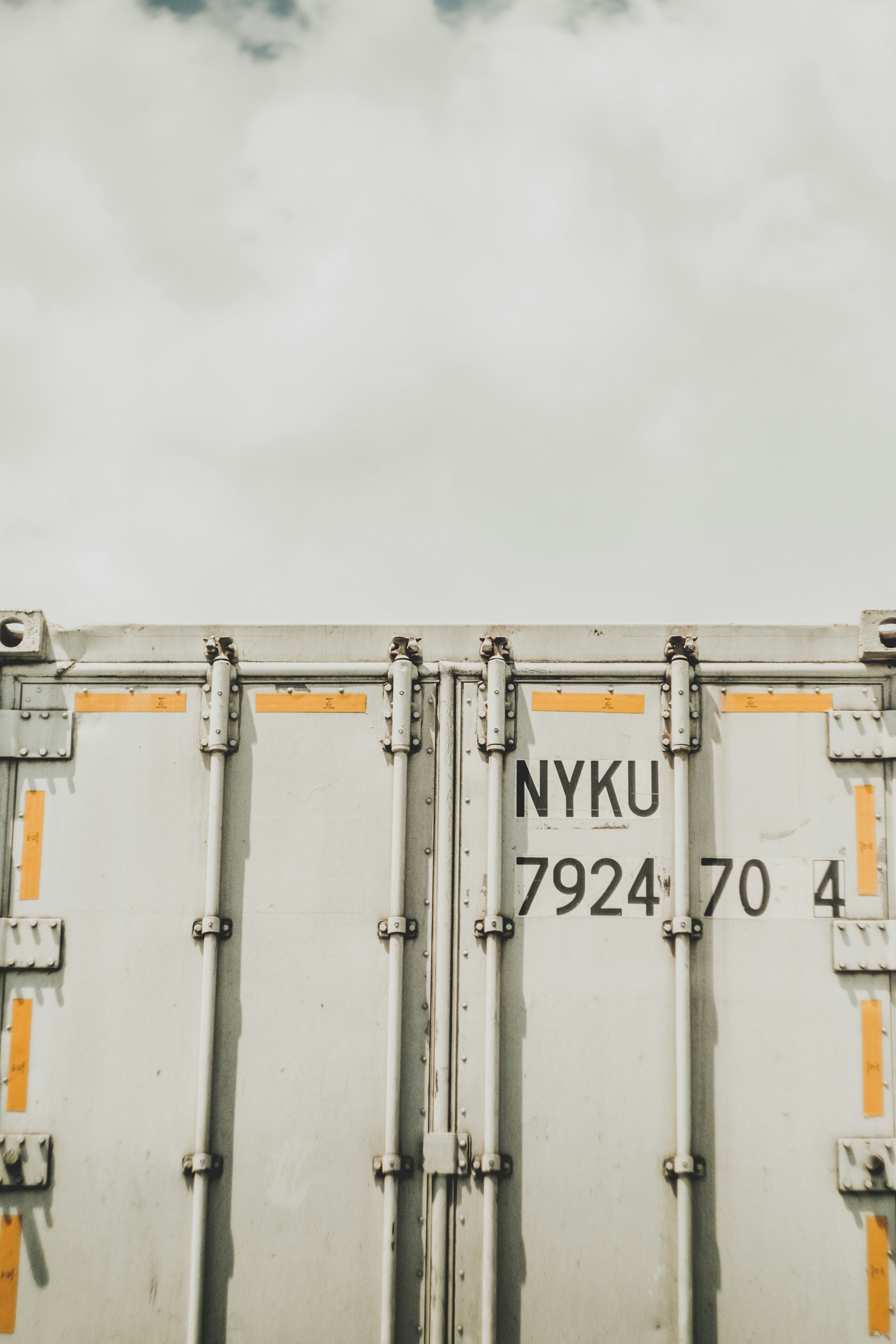White and brown steel containers photo – Free Grey Image on Unsplash