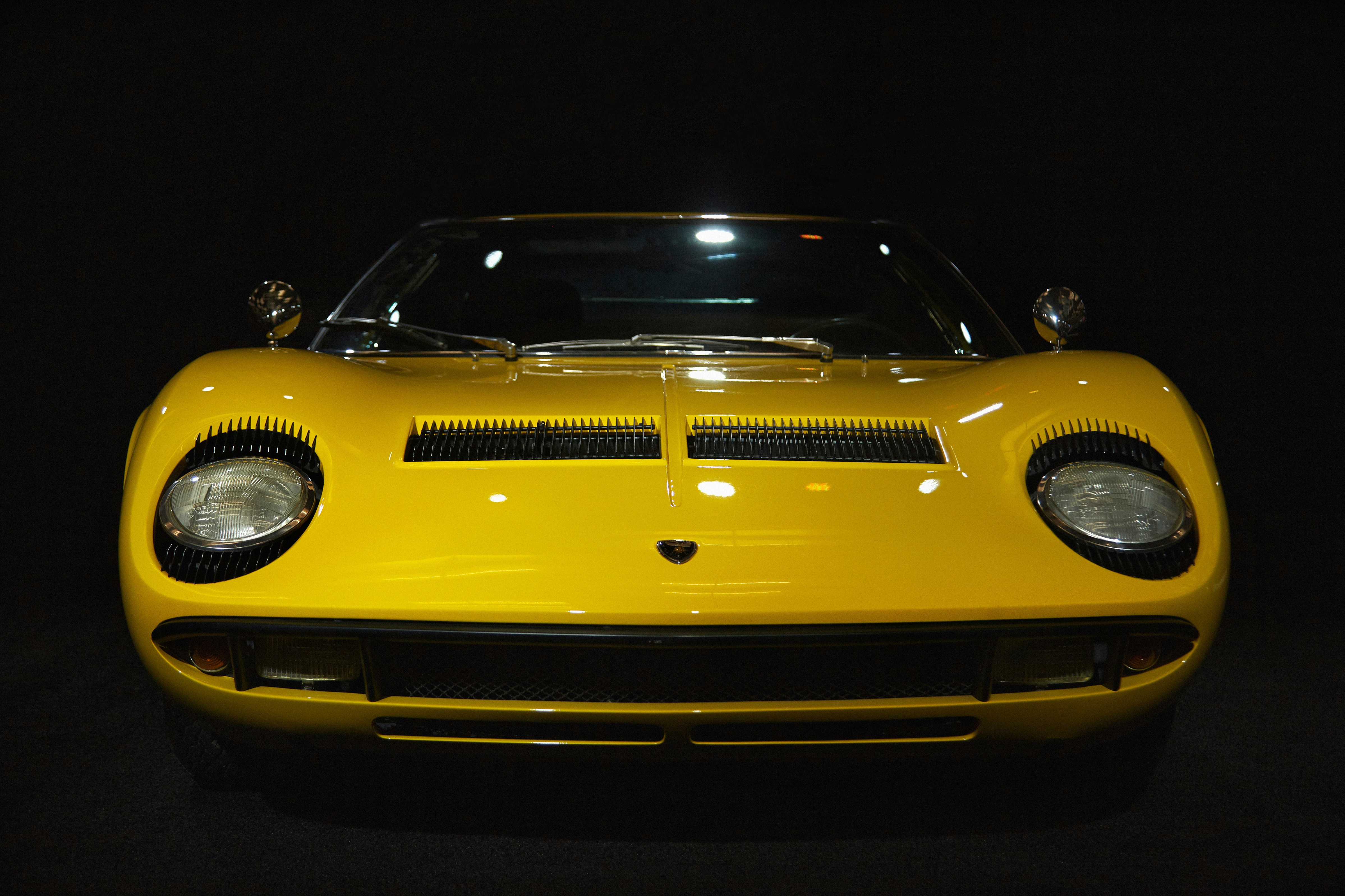 Yellow ferrari 458 italia convertible photo – Free 60s Image on Unsplash