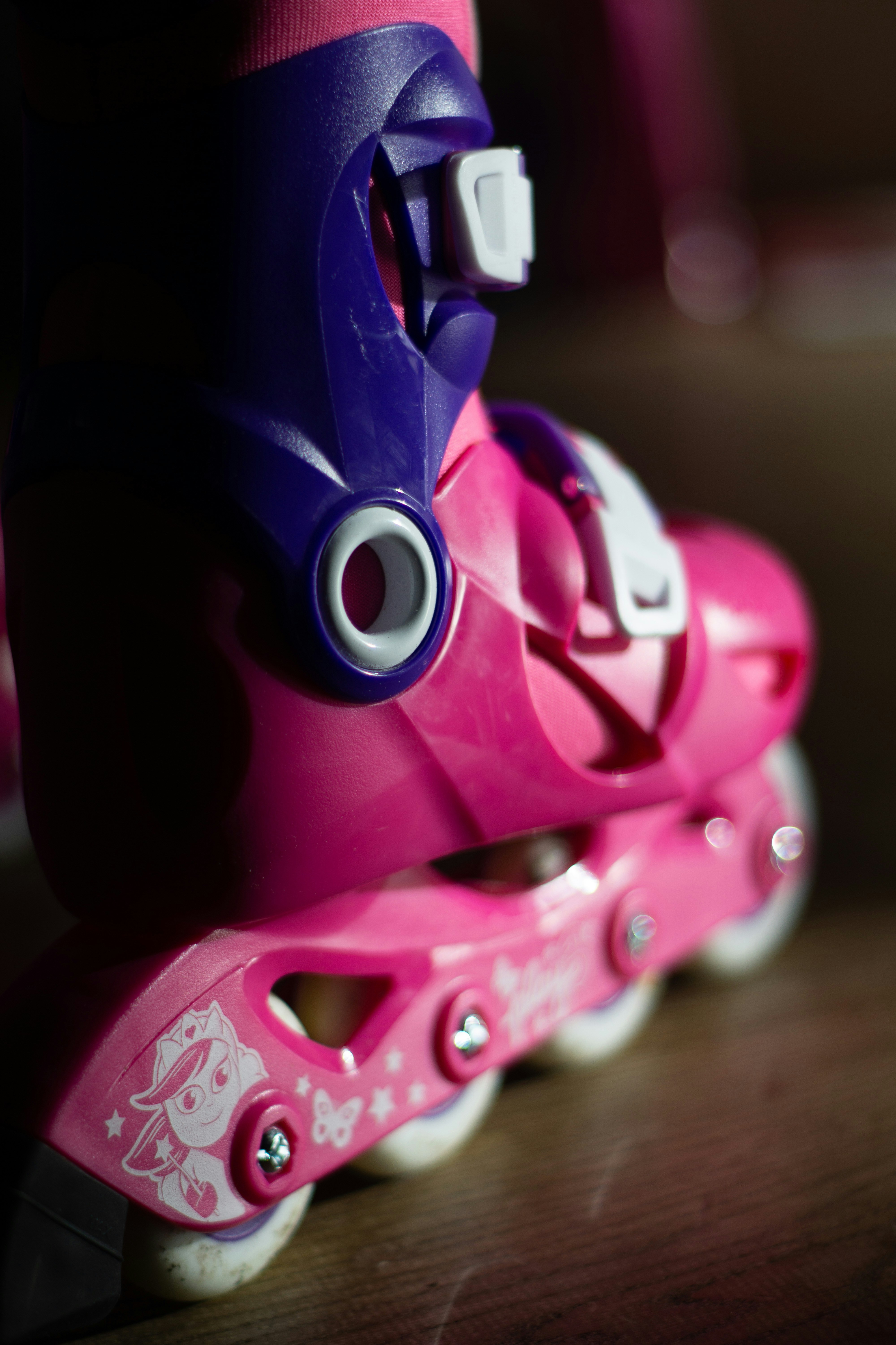 Rollerblade Pictures | Download Free Images on Unsplash