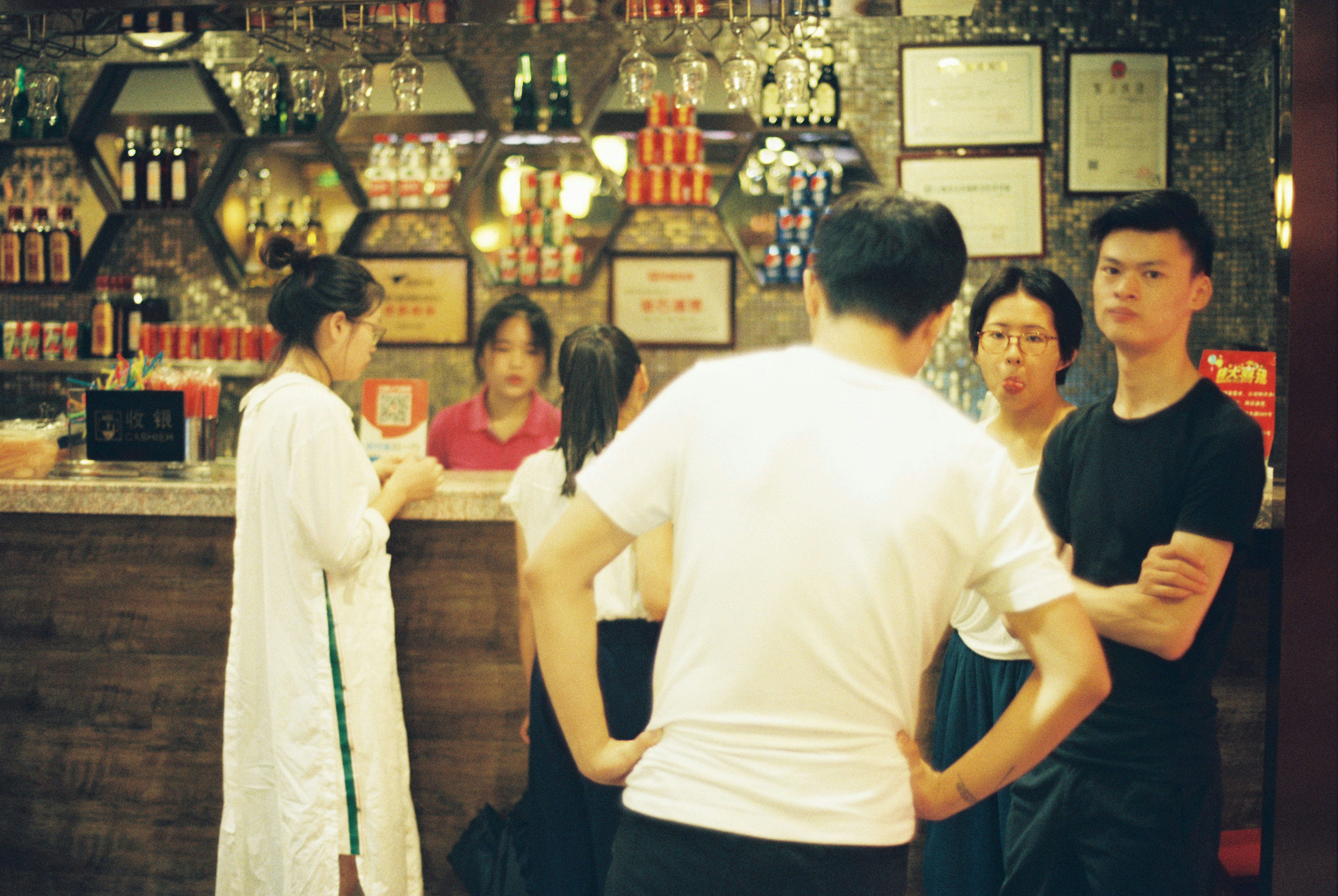 Bartending Scene Pictures | Download Free Images on Unsplash