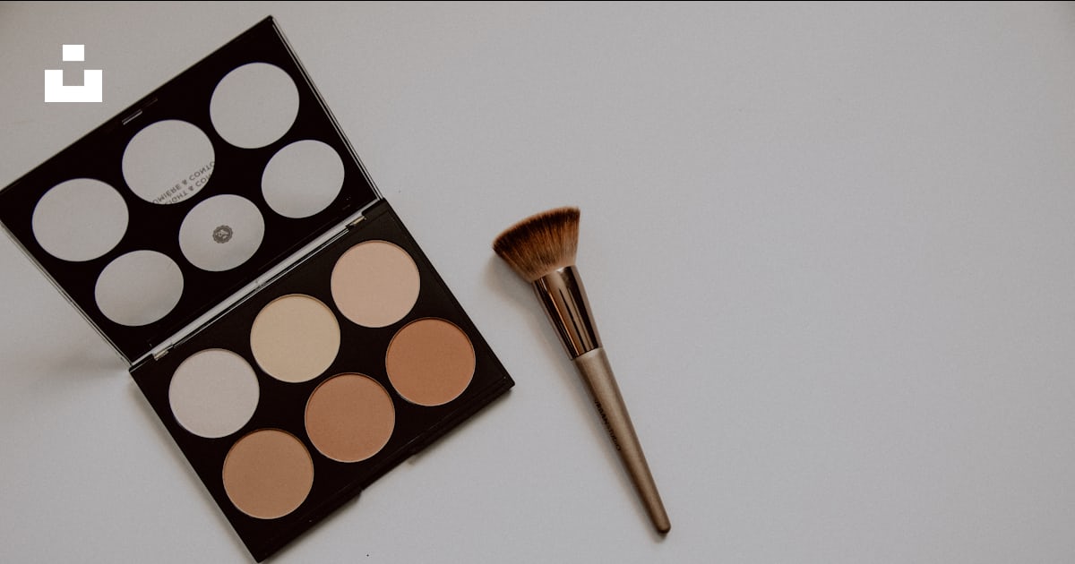 Brown And White Makeup Brush Photo Free Beauty Image On Unsplash