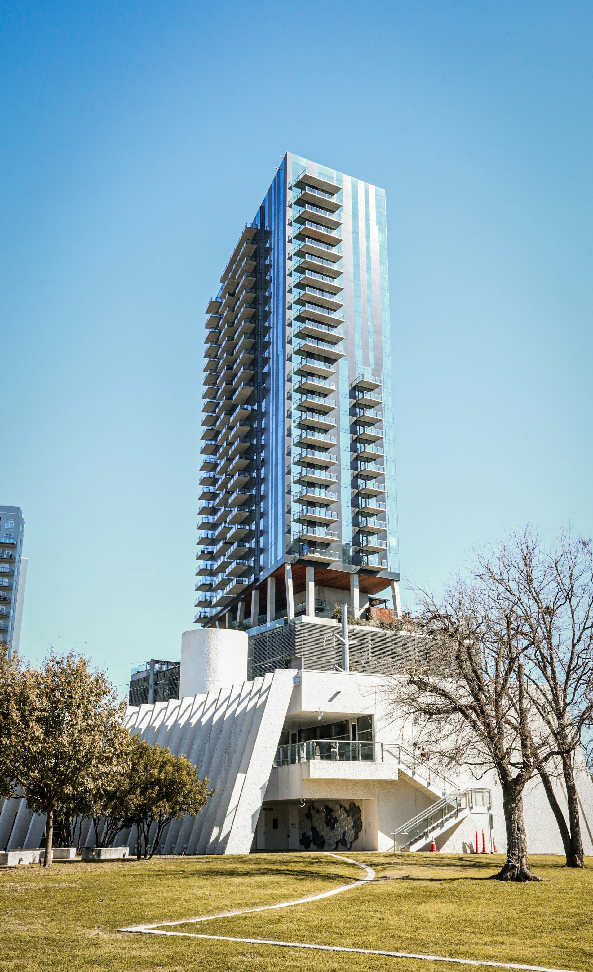 Skyward Concrete: A Tower Reaching for the Clear Blue