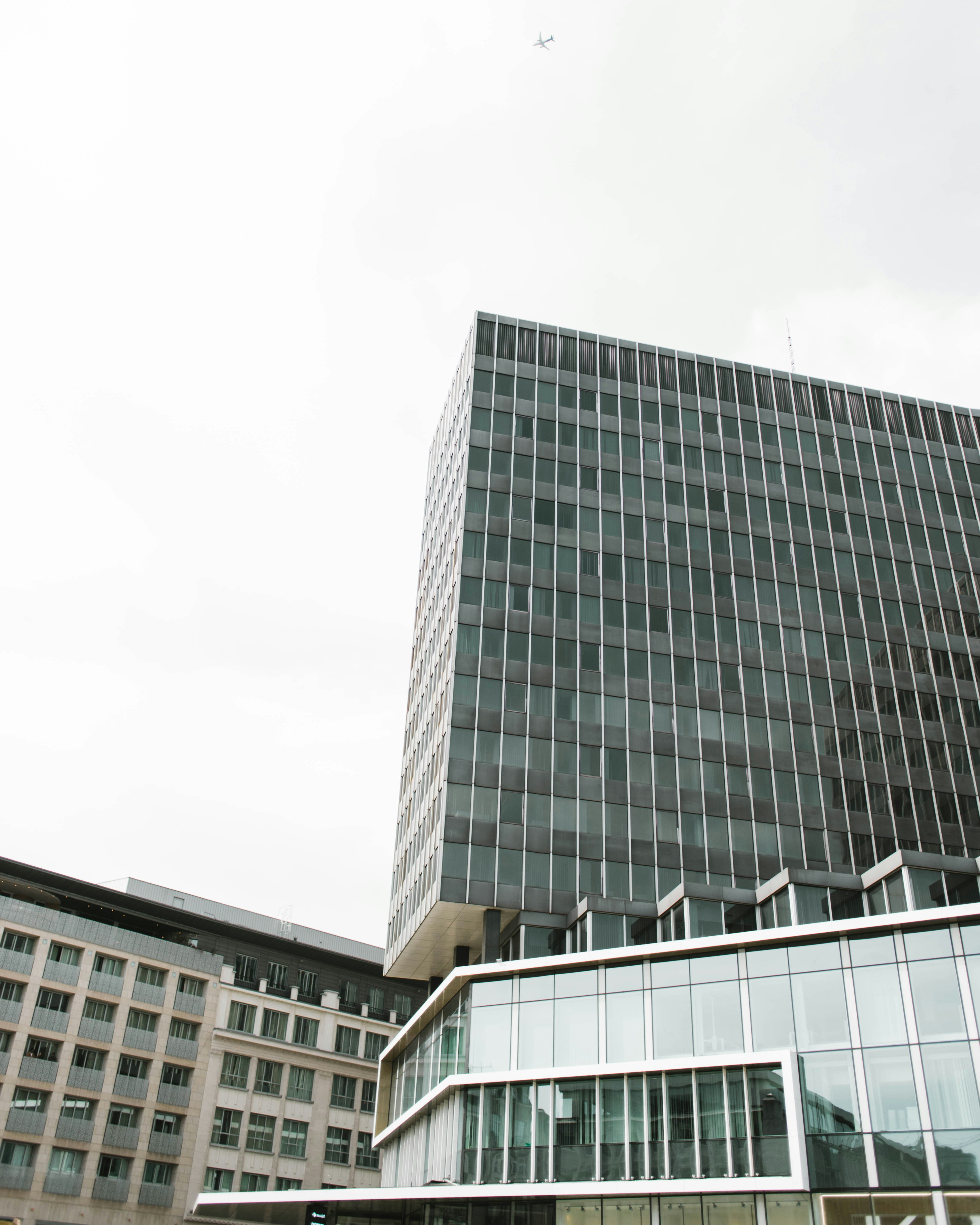 Gray concrete building during daytime photo – Free Grey Image on Unsplash