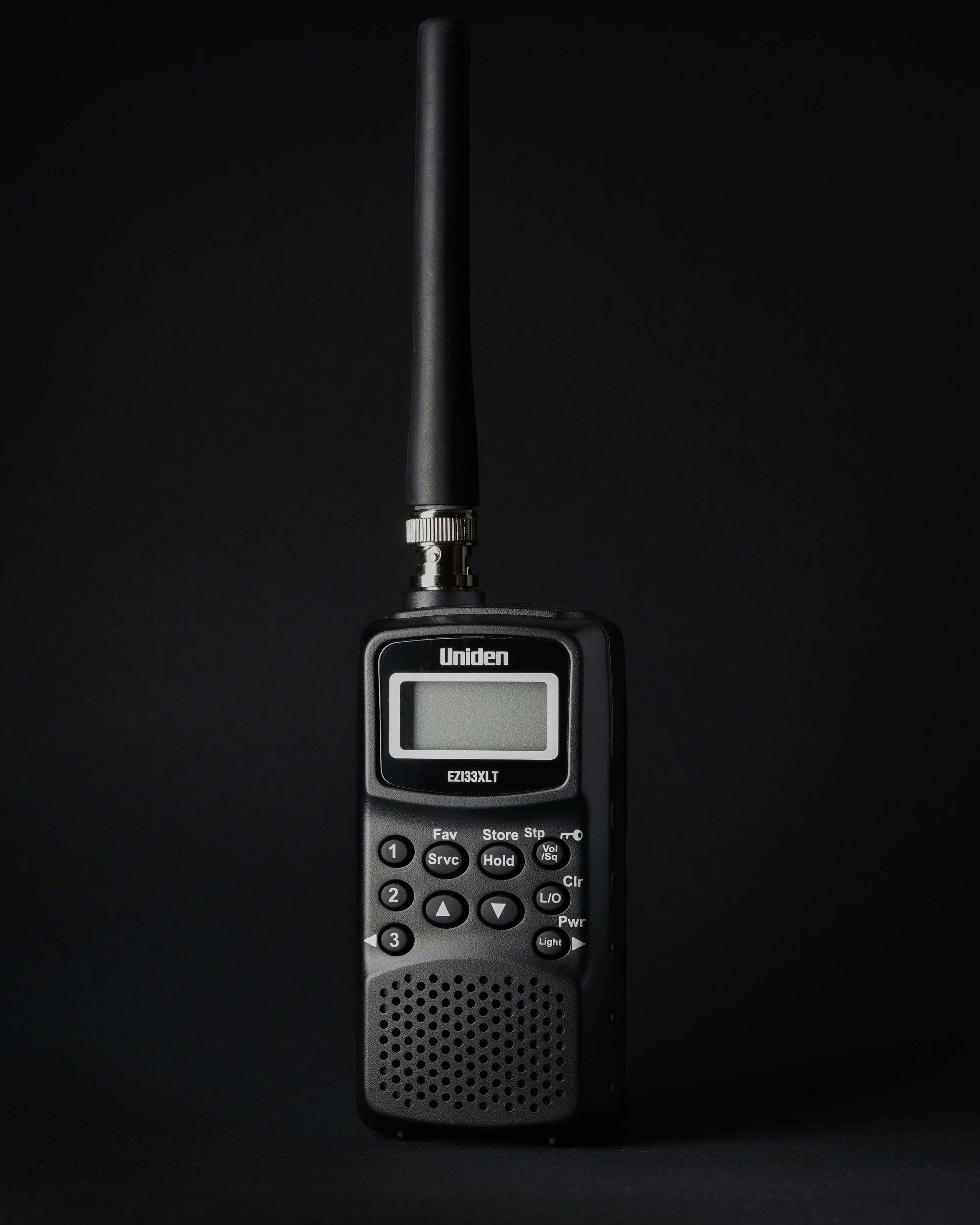 Unidien Static: A handheld radio in a velvet darkness