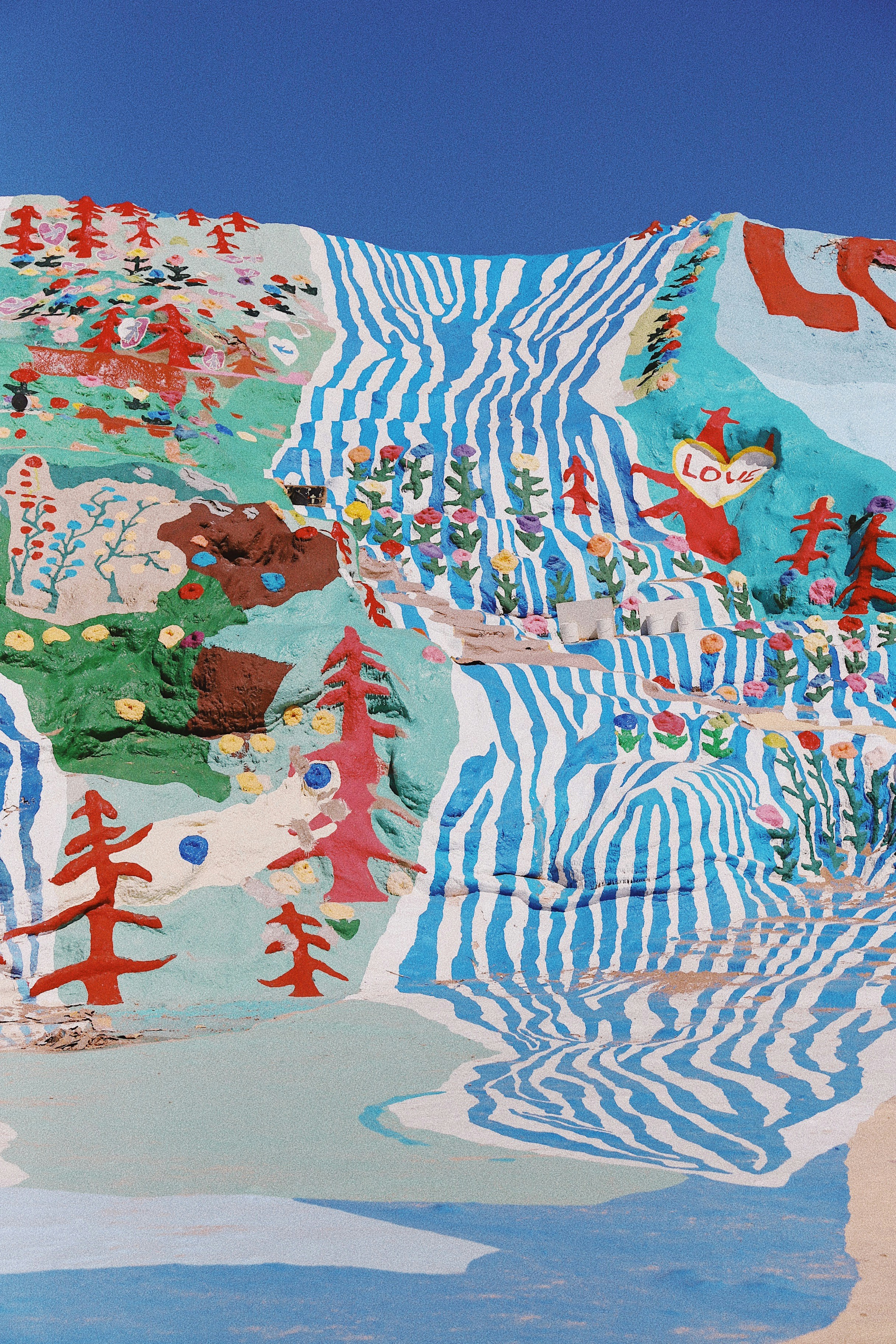 Eccentric Pictures | Download Free Images on Unsplash