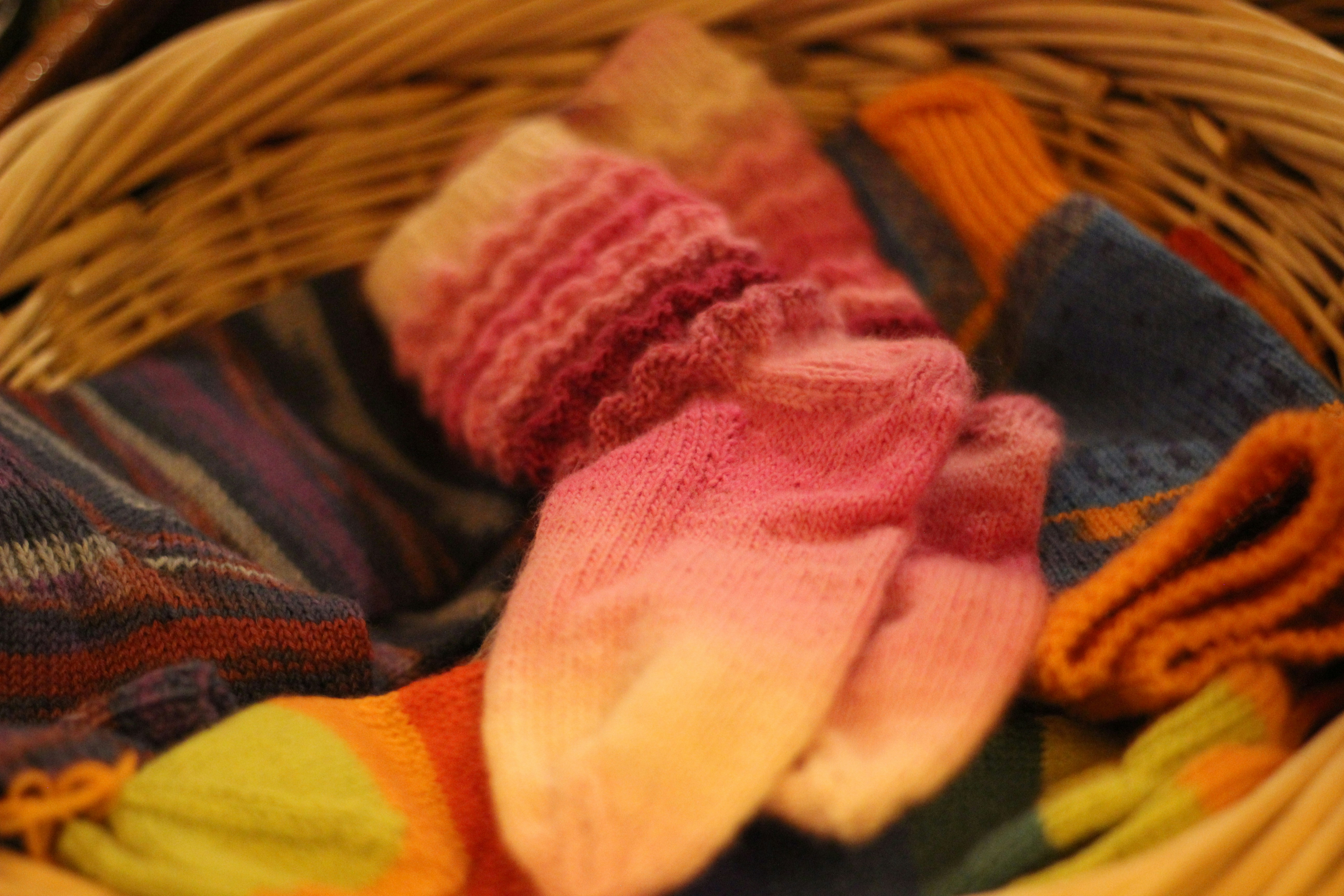 Cozy Wool in a Woven Basket: A Tactile Palette of Fall Threads